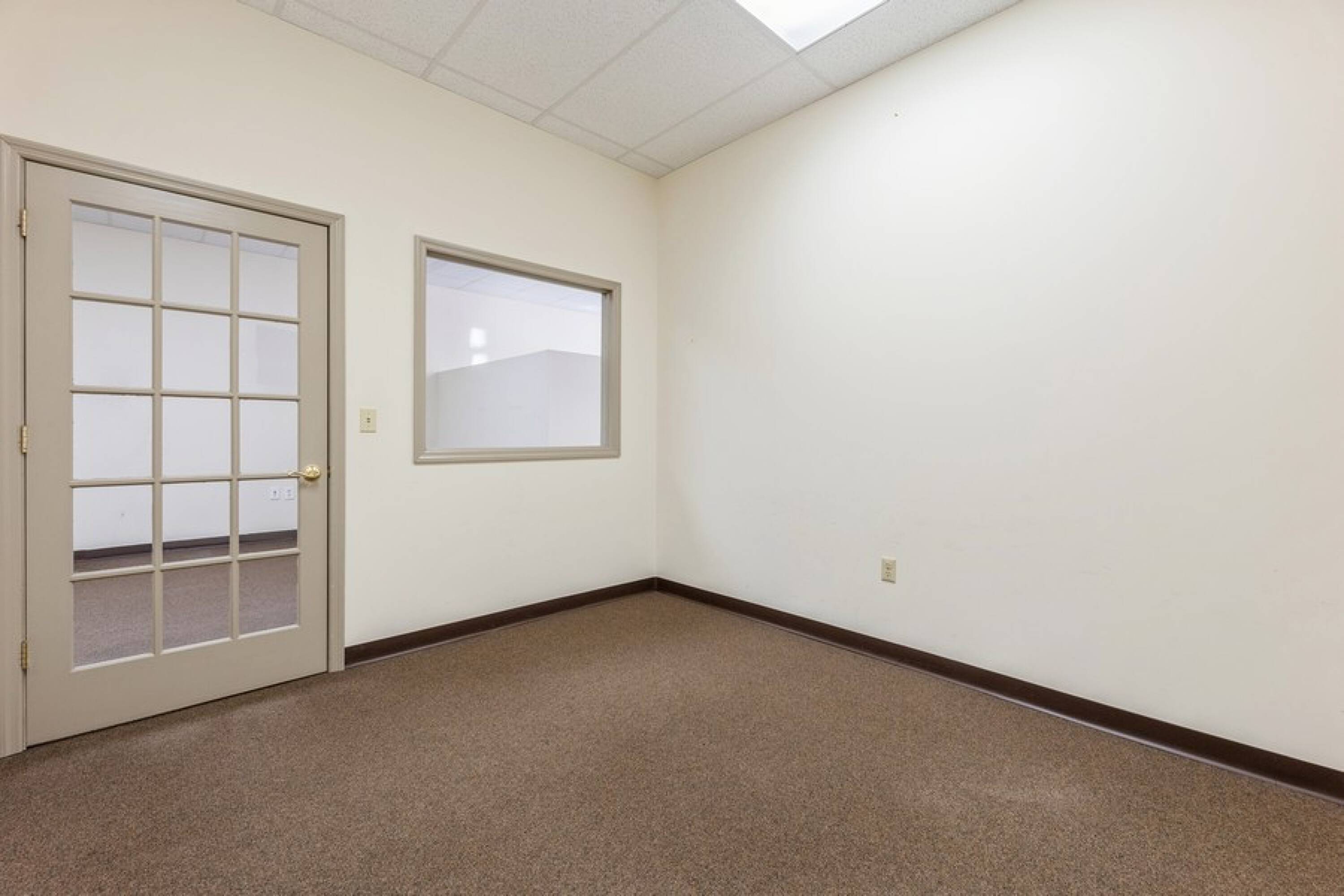 180 HOWARD BLVD Mount Arlington NJ 07852-9503 APN: 36-12201-0000-00001 ...