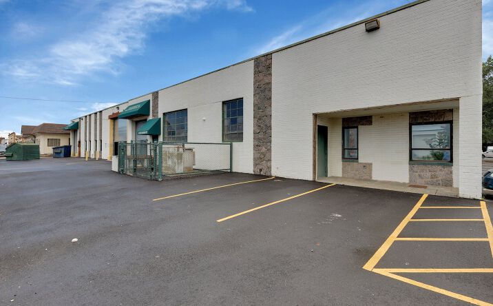 18 Sylvester St, Westbury, NY 11590 | Crexi.com