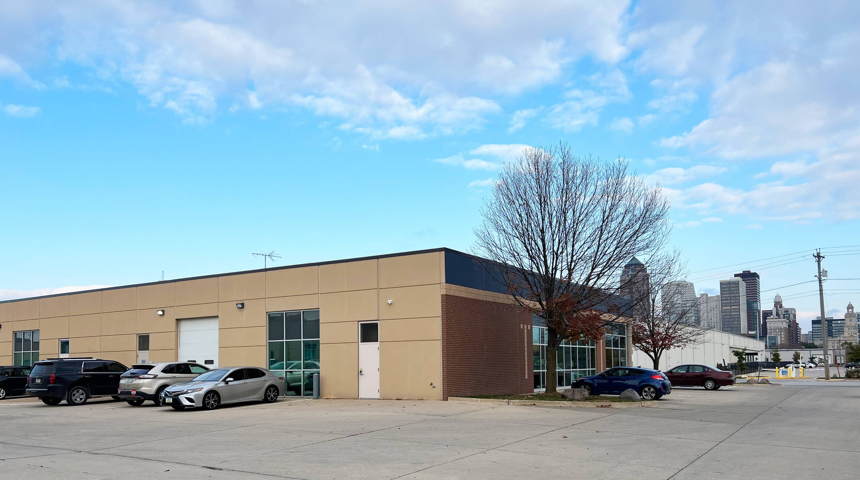 501 SW 7th St, Des Moines, IA 50309 | Crexi.com