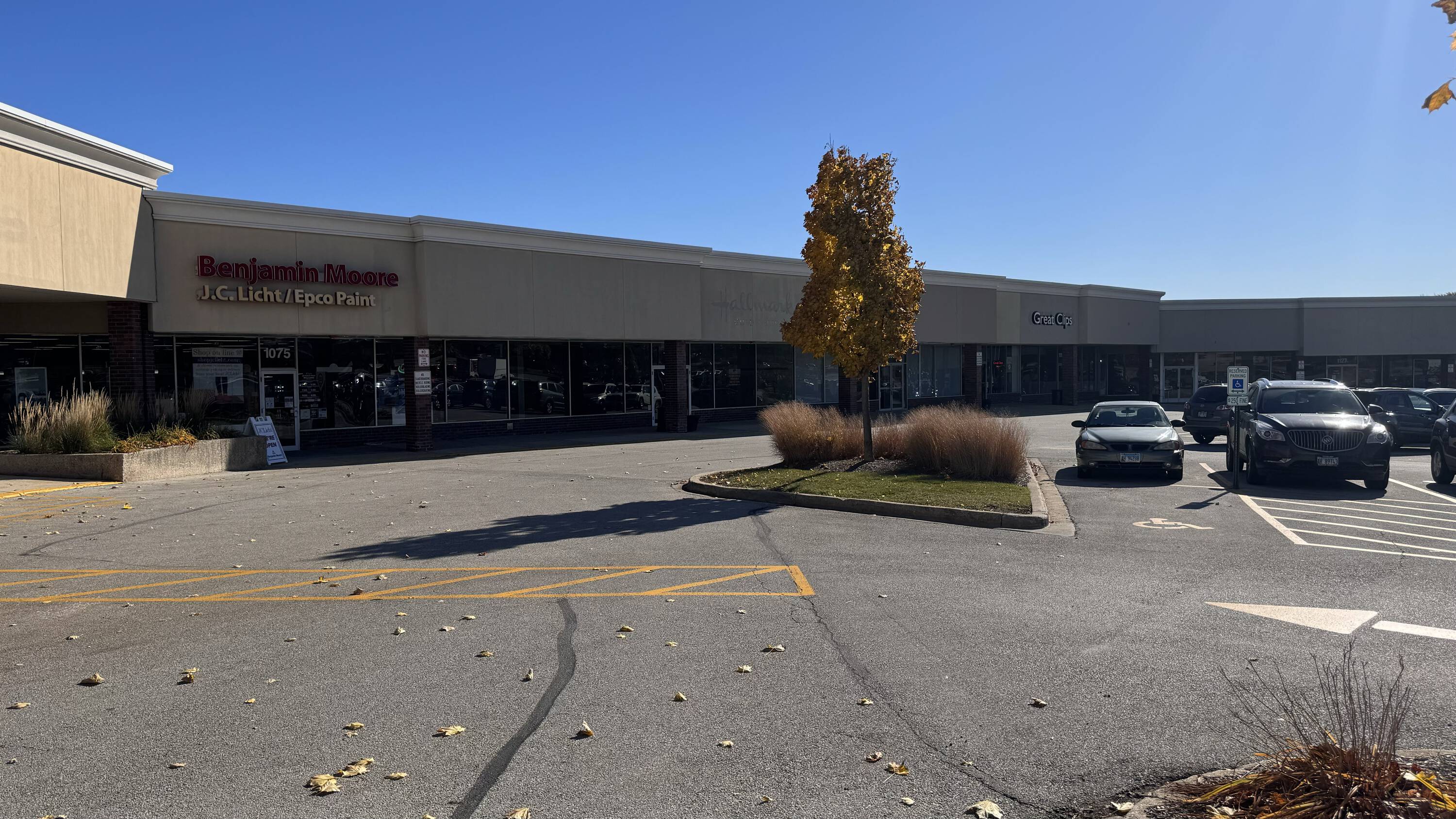 1127 S Roselle Rd, Schaumburg, IL 60193 | Crexi.com