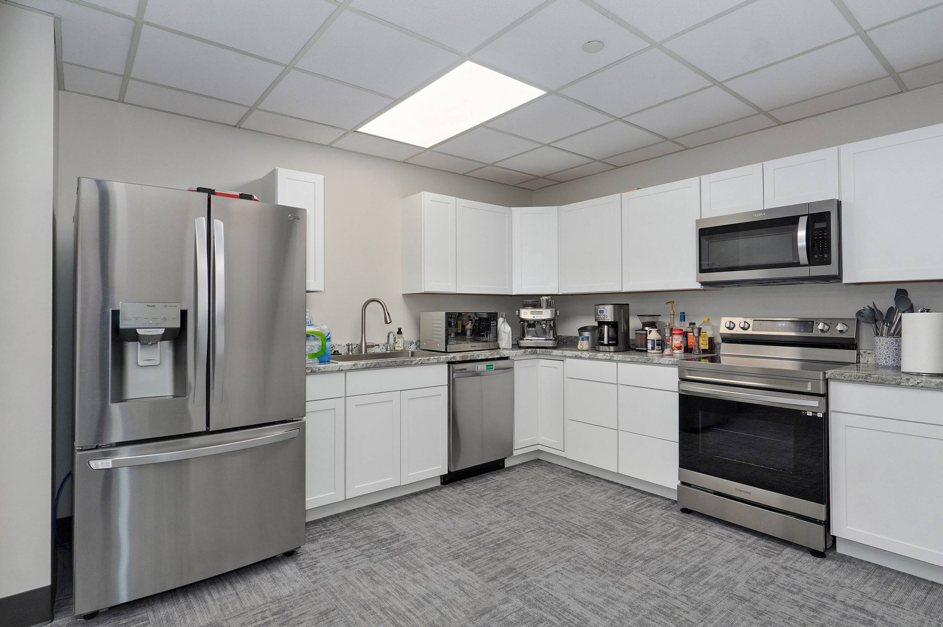 3171 E Sunshine St, Springfield, MO 65804 | Crexi.com