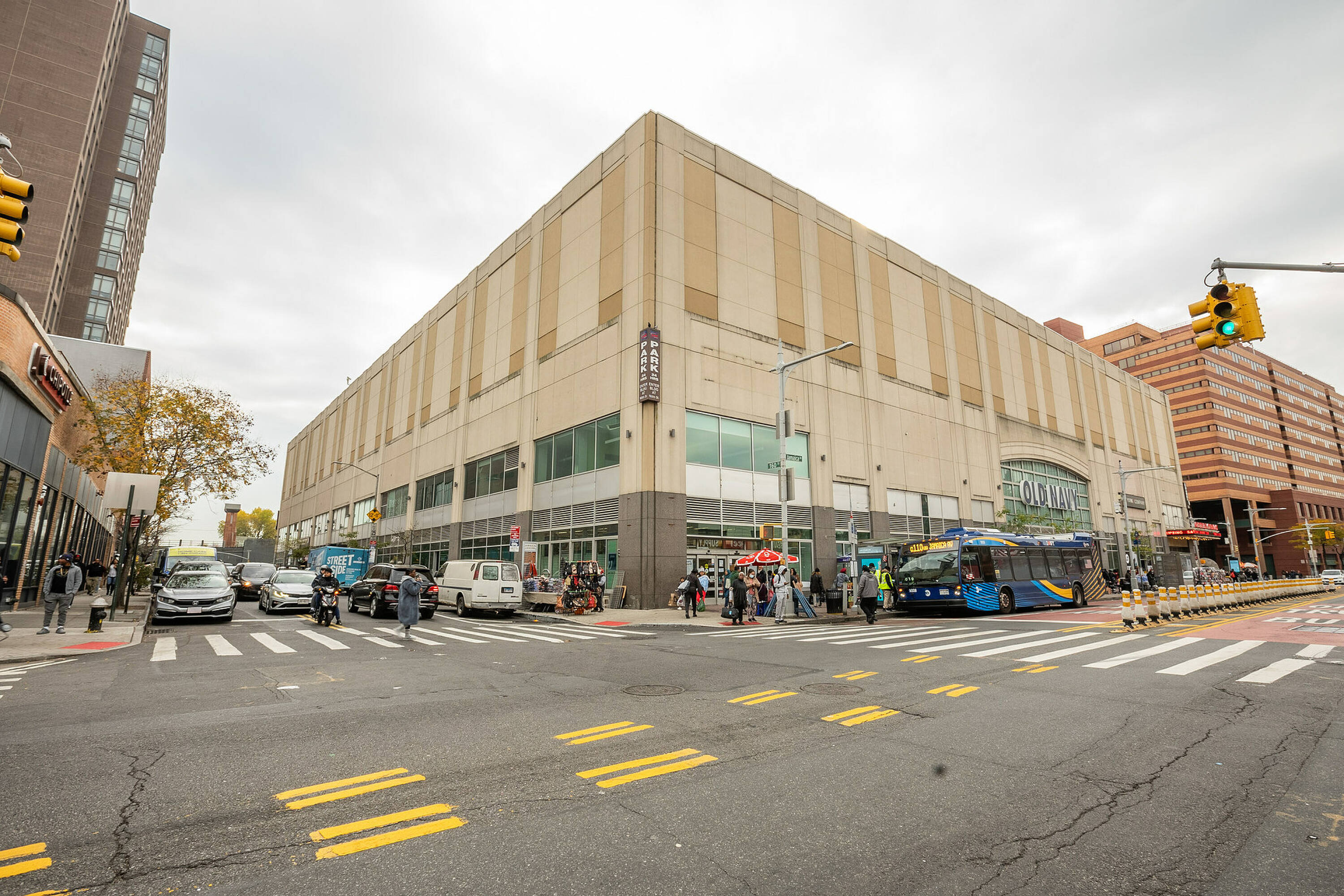 159-34 Jamaica Ave, Queens, NY 11432 | Crexi.com