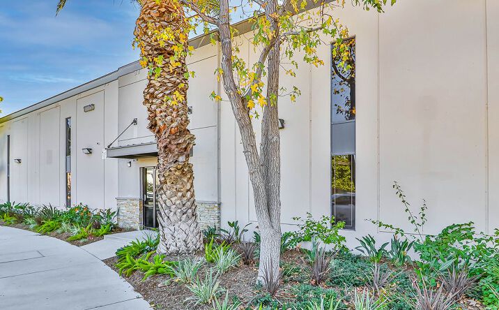 11166 Gault St, Los Angeles, CA 91605 | Crexi.com