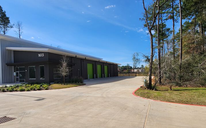 1613 N Loop 336 E, Conroe, TX 77301 | Crexi.com