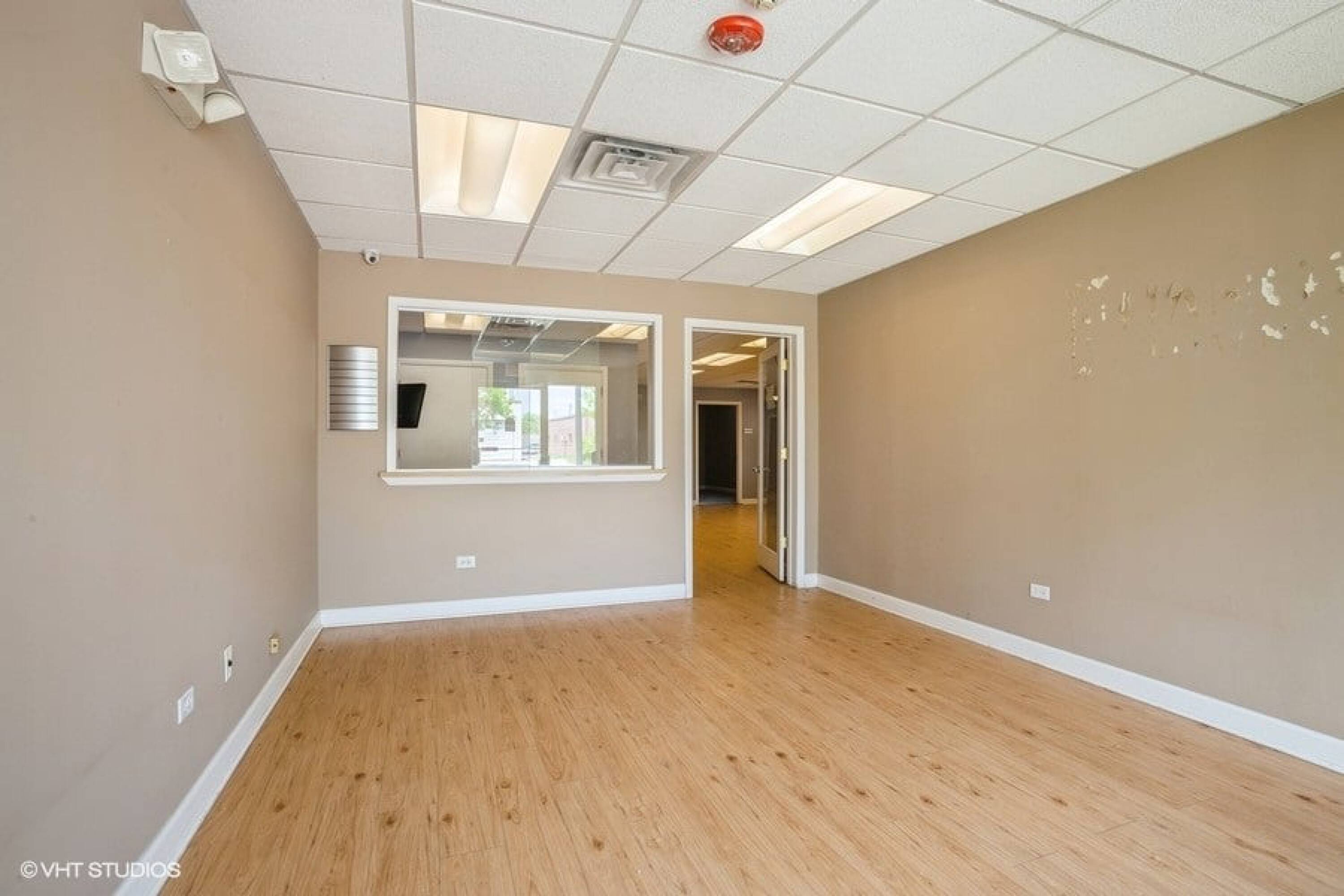 1535 Burgundy Pkwy, Streamwood, IL 60107 | Crexi.com