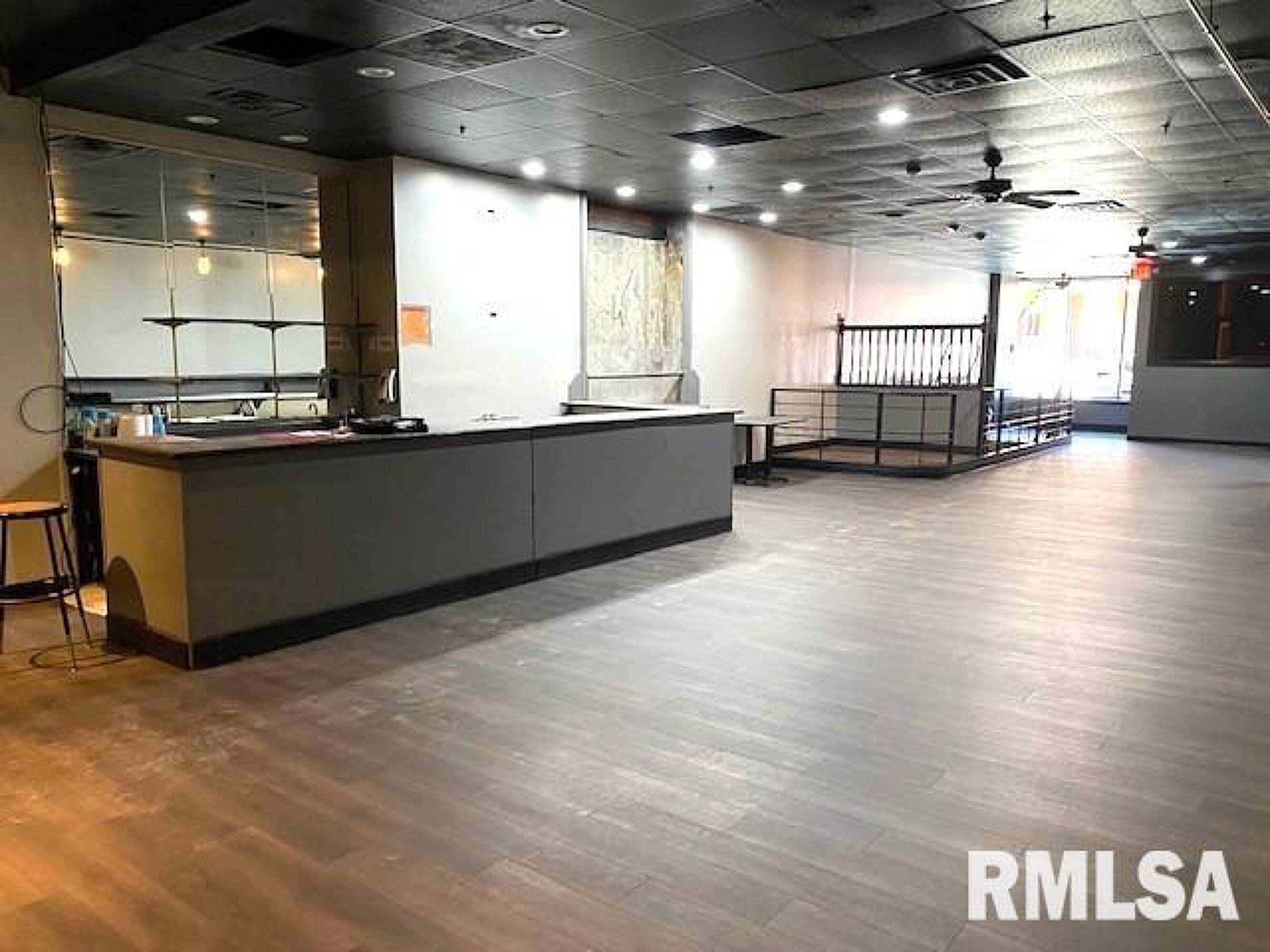 221 S 5TH ST Springfield IL 62701-1406 APN: 14-34.0-107-054 | Crexi.com