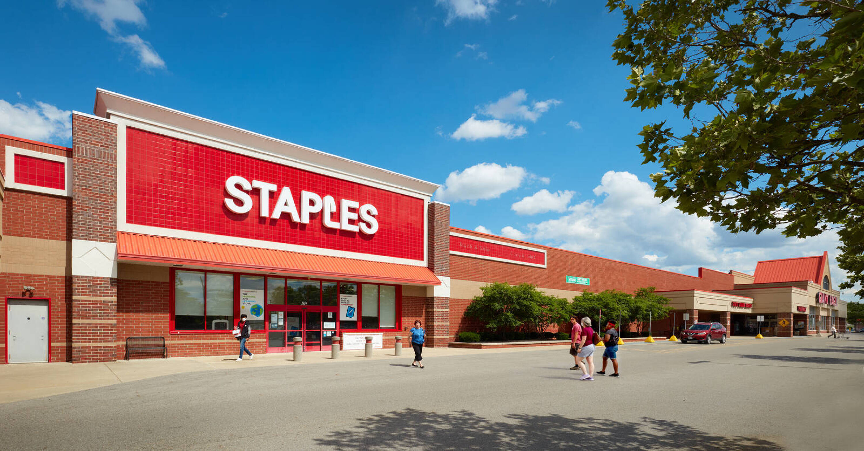 47 MEADOW PARK AVE Lewis Center OH 43035-9476 APN: 31832409006000 ...