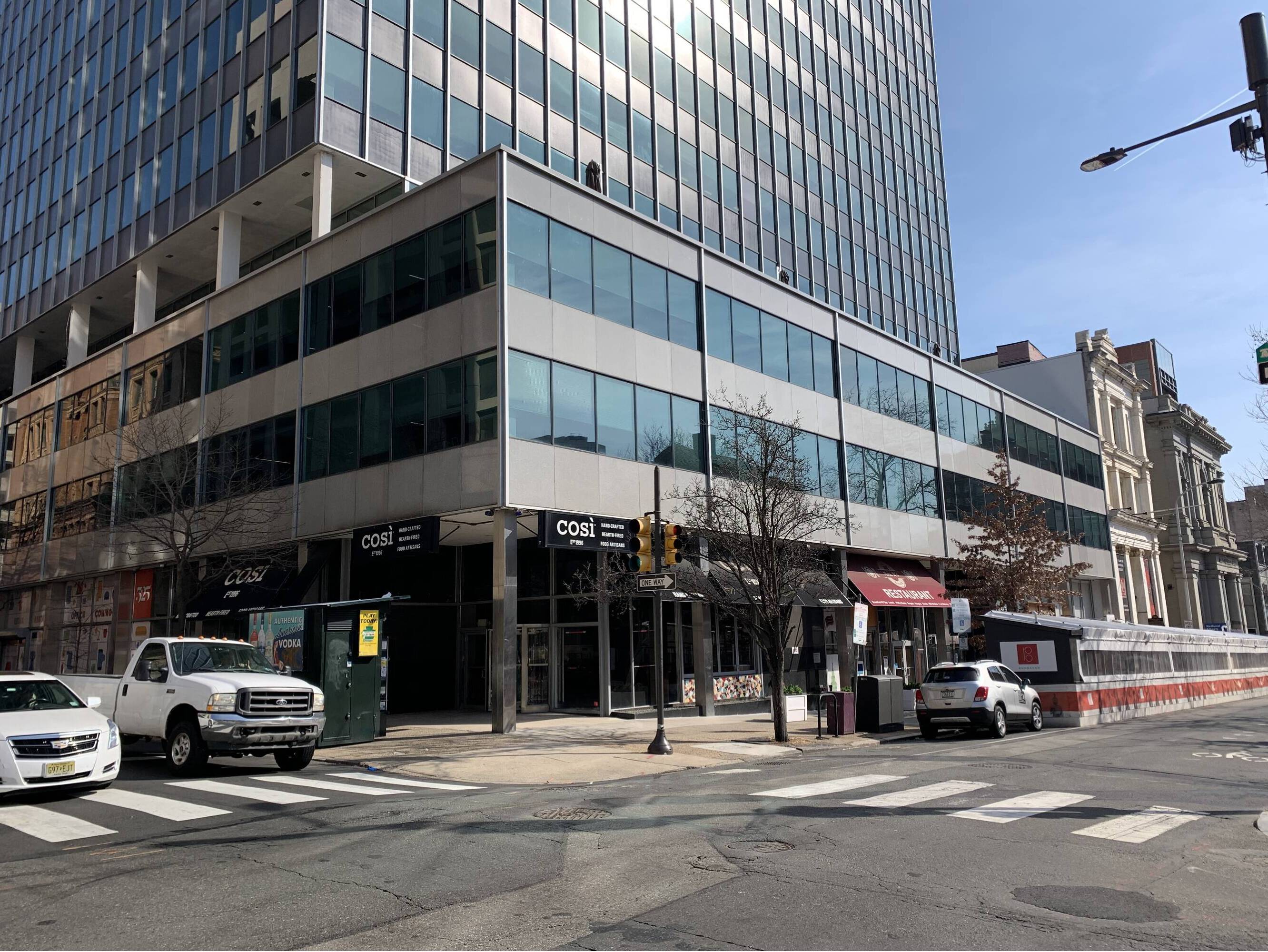 325 Chestnut St, Philadelphia, PA 19106 | Crexi.com