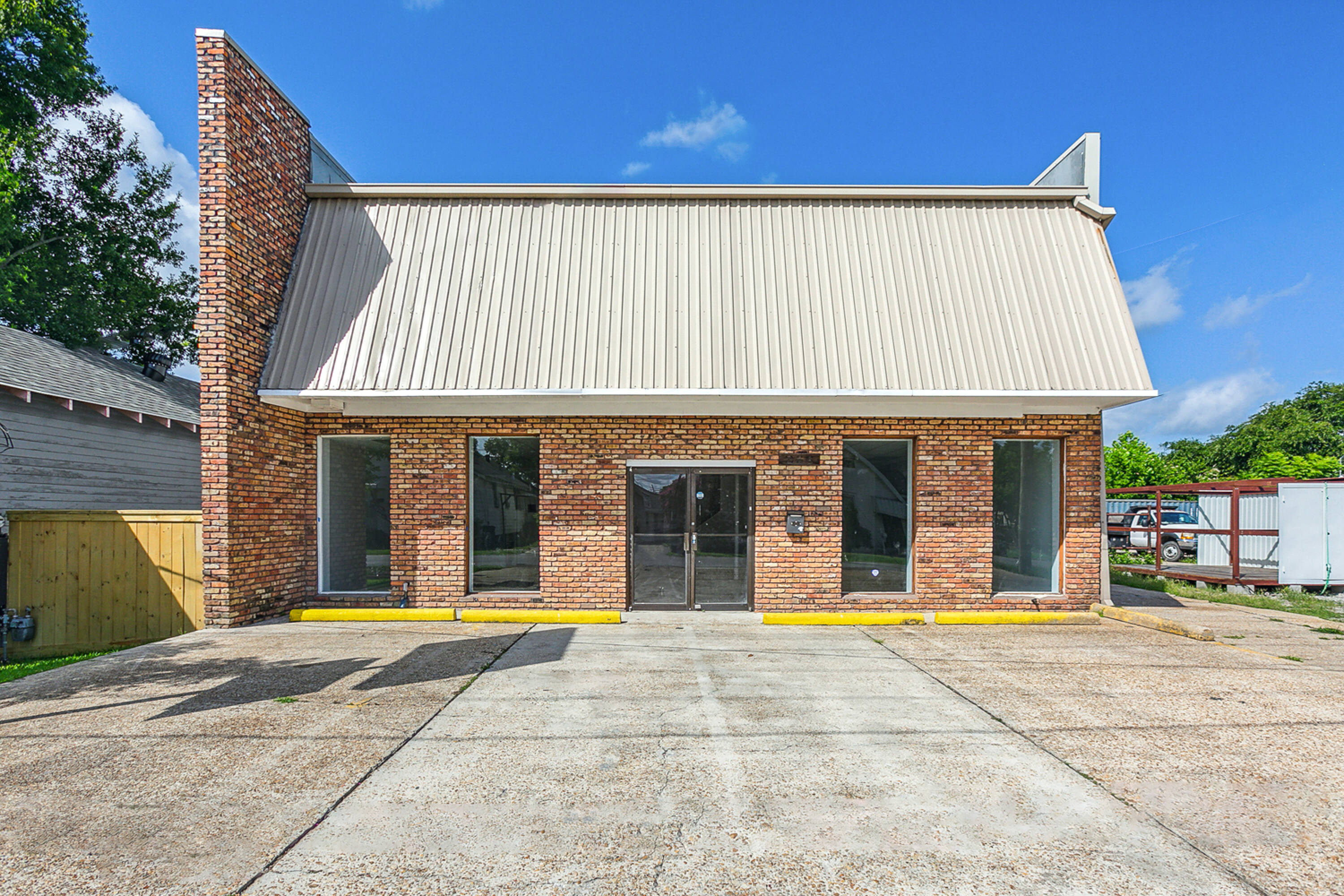 236 Hickory Ave, Harahan, LA 70123 | Crexi.com