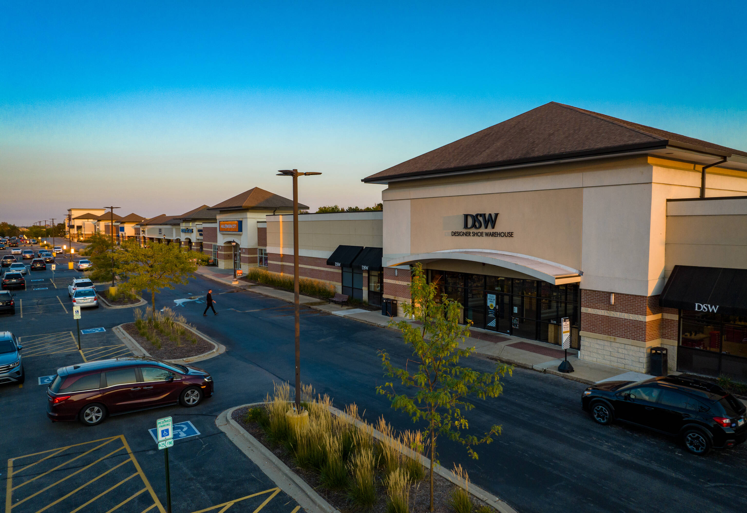 7105 Grand Ave, Gurnee, IL 60031 | Crexi.com