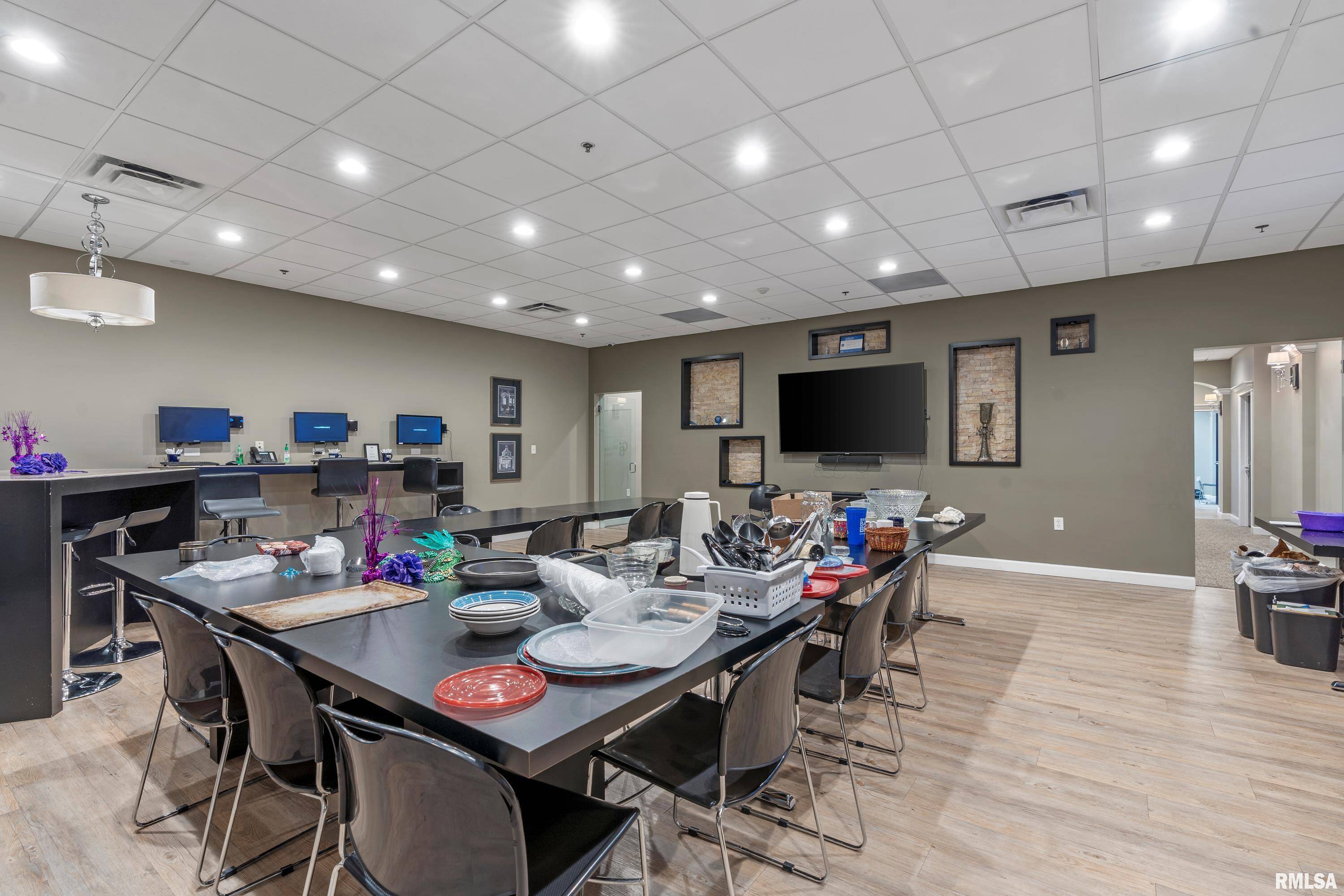 4205 WABASH Avenue, Springfield, IL 62711 | Crexi.com