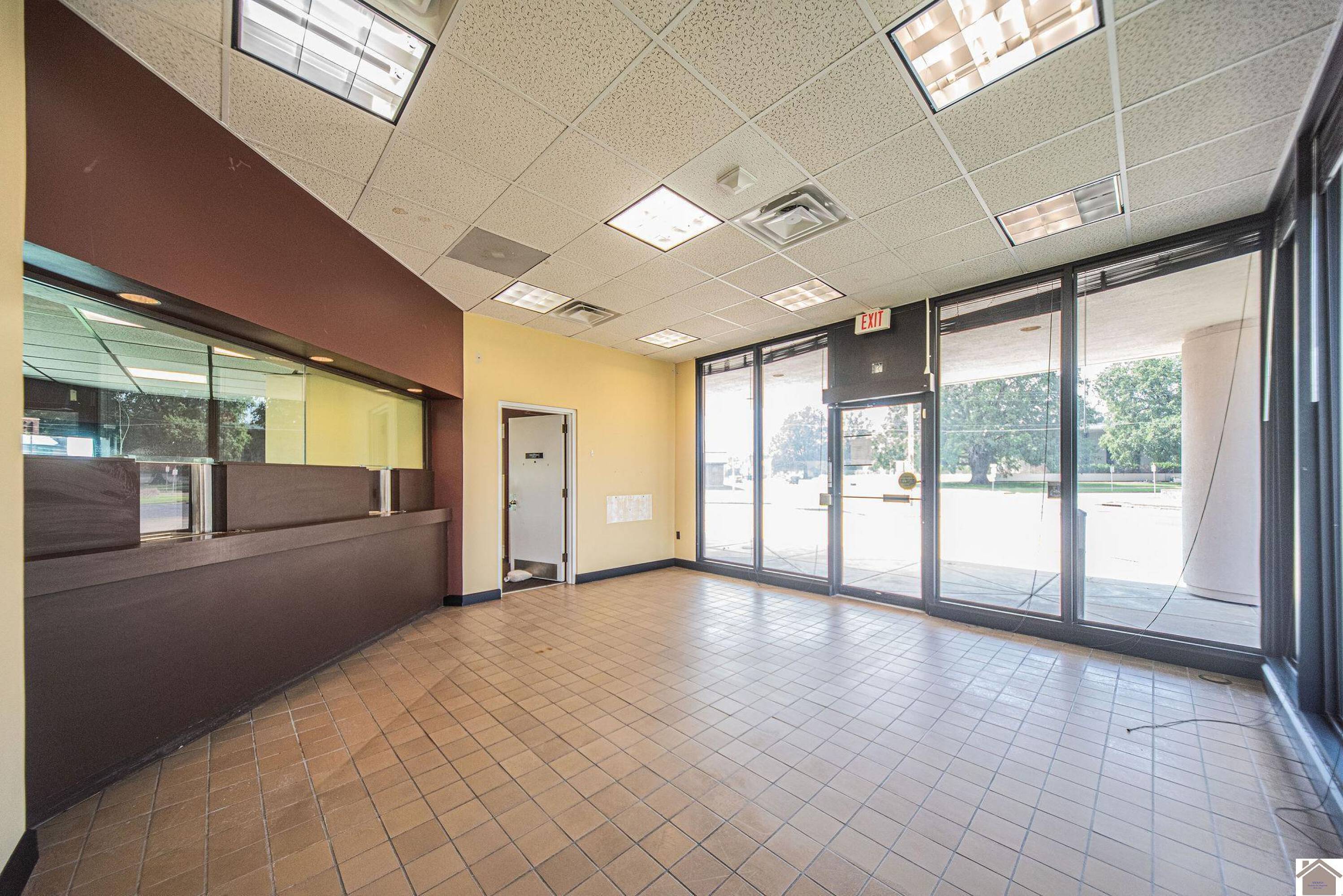 325 Washington St, Paducah, KY 42003 | Crexi.com