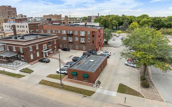 Lease Commercial Real Estate and Property in Waterloo, IA | Crexi.com