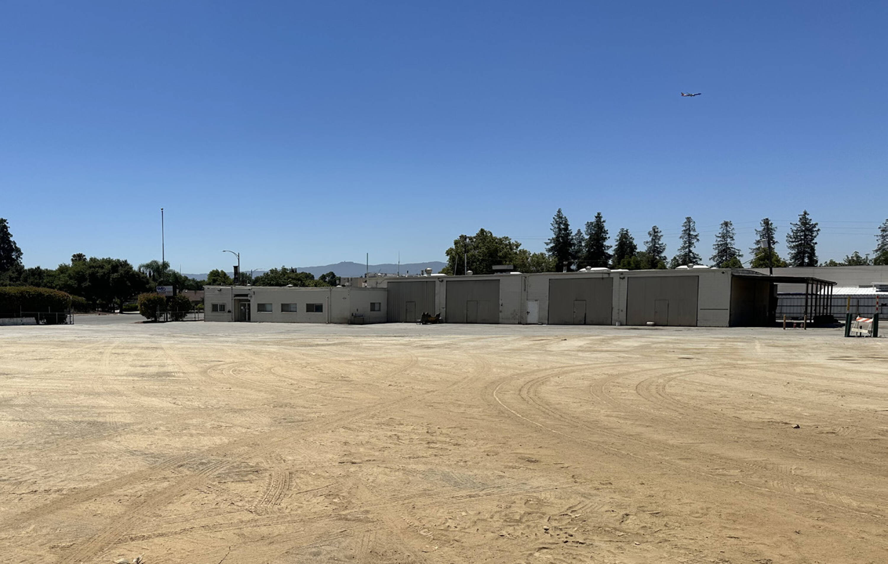 705 A/B Tully Road, San Jose, CA 95111 | Crexi.com
