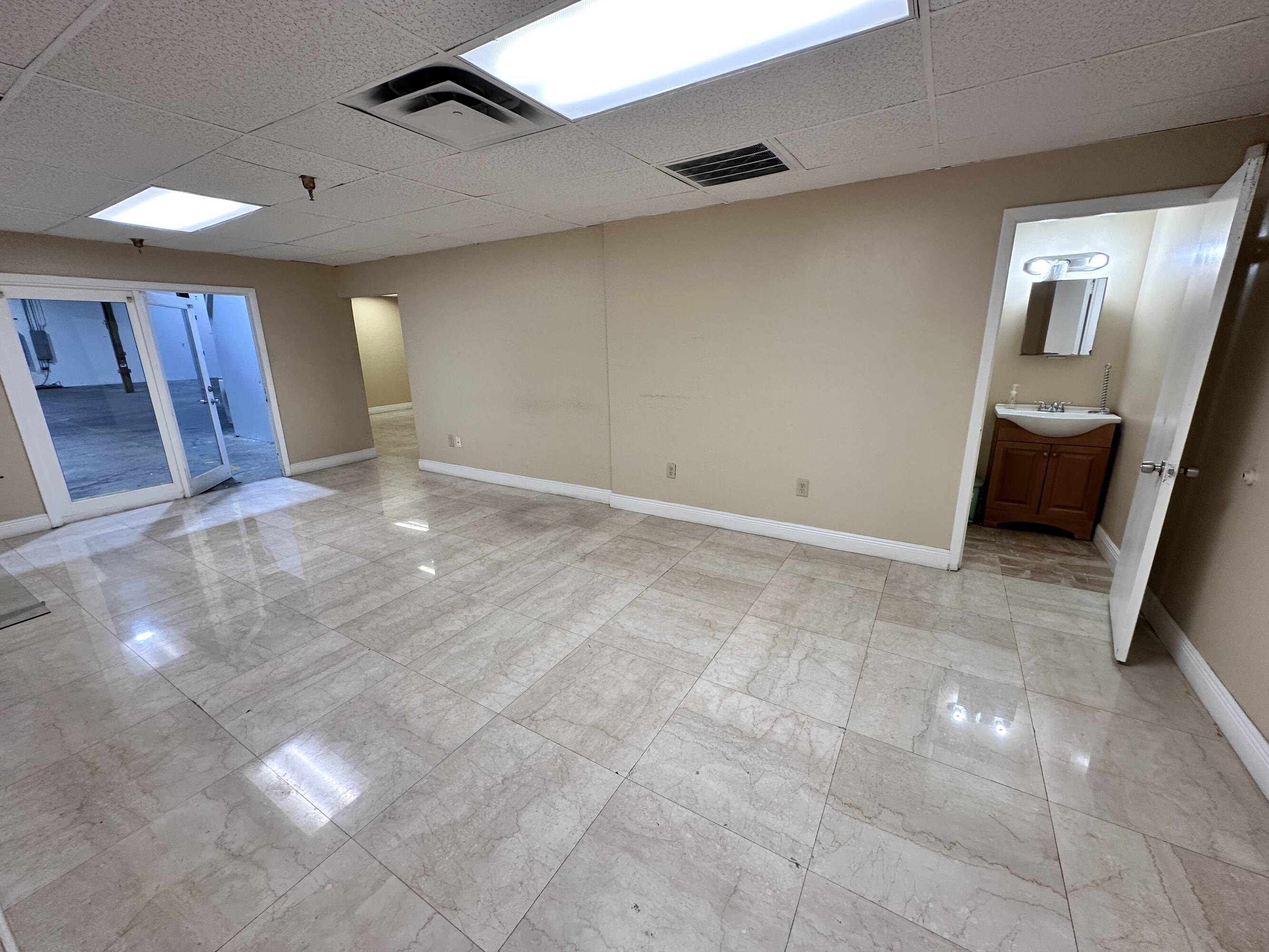 11350 Space Blvd, Orlando, FL 32837 | Crexi.com