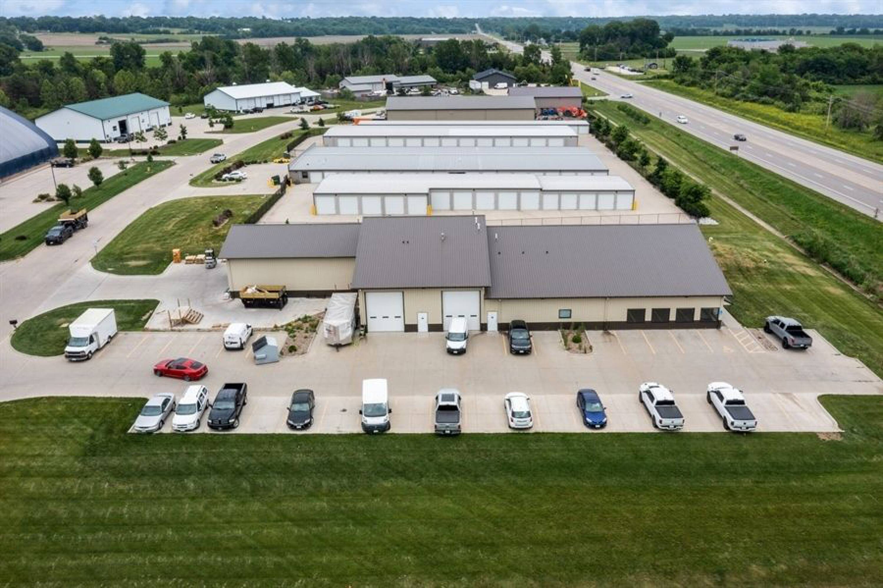 3296 NW Prairie Ln, Des Moines, IA 50313 | Crexi.com