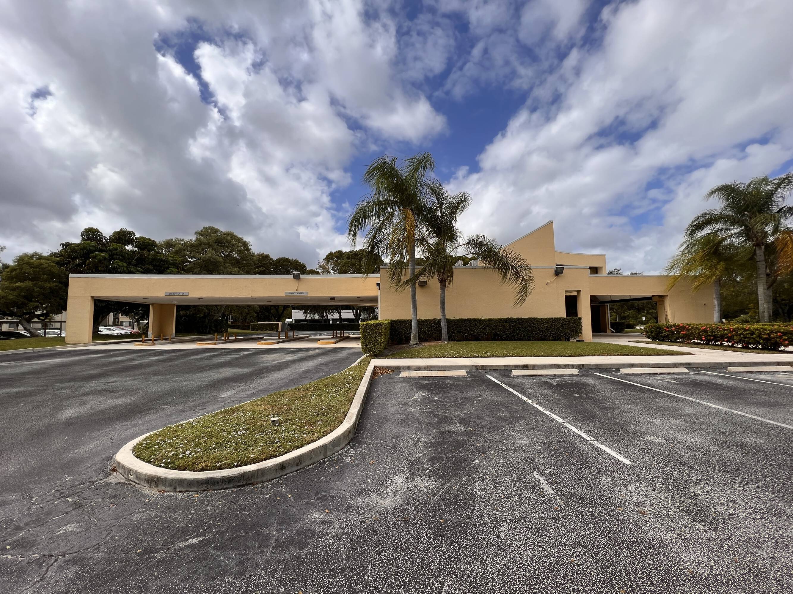 5560 PGA Boulevard, Palm Beach Gardens, FL 33418 | Crexi.com