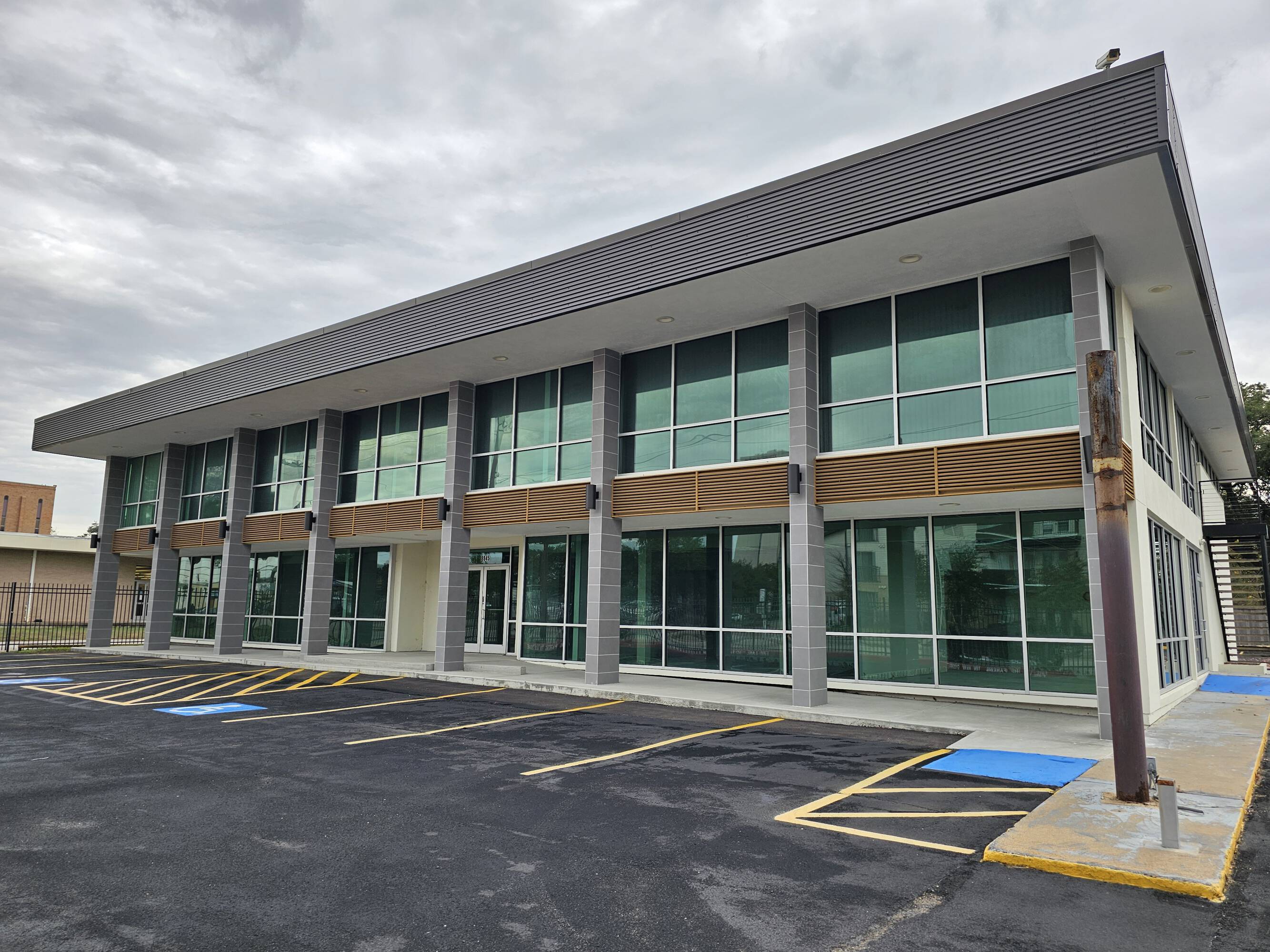 8845 Long Point Rd, Houston, TX 77055 | Crexi.com