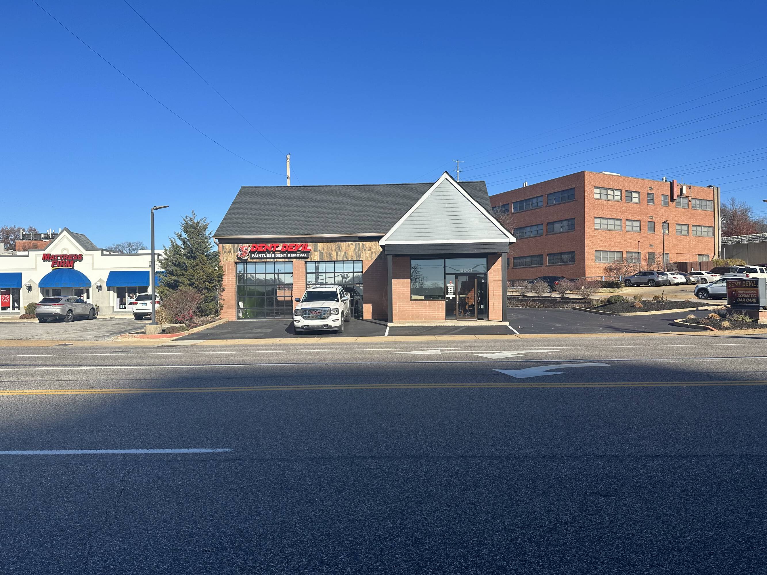 8061 Clayton Rd, Clayton, MO 63105 | Crexi.com