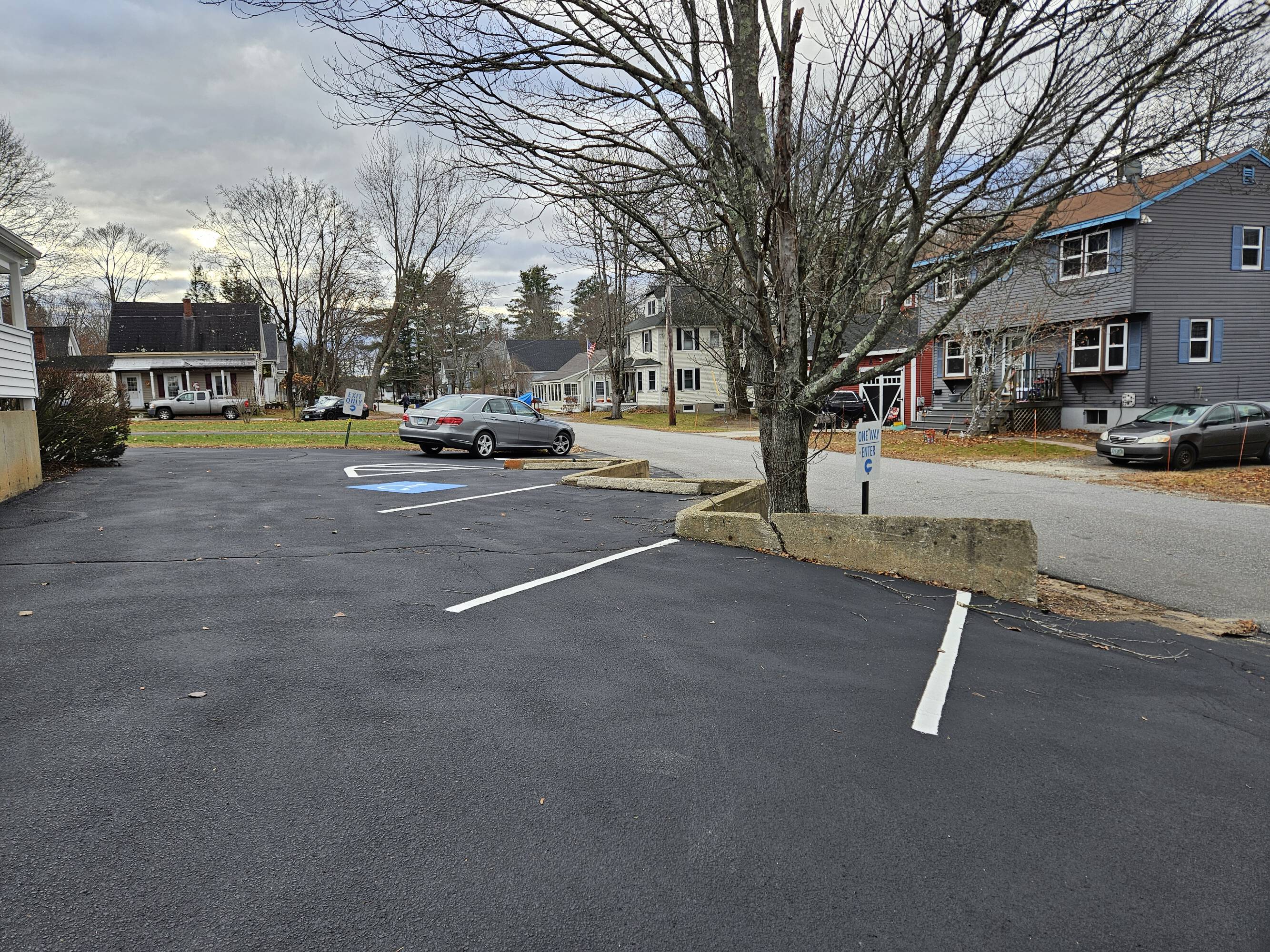 49 Birch St, Derry, NH 03038 | Crexi.com