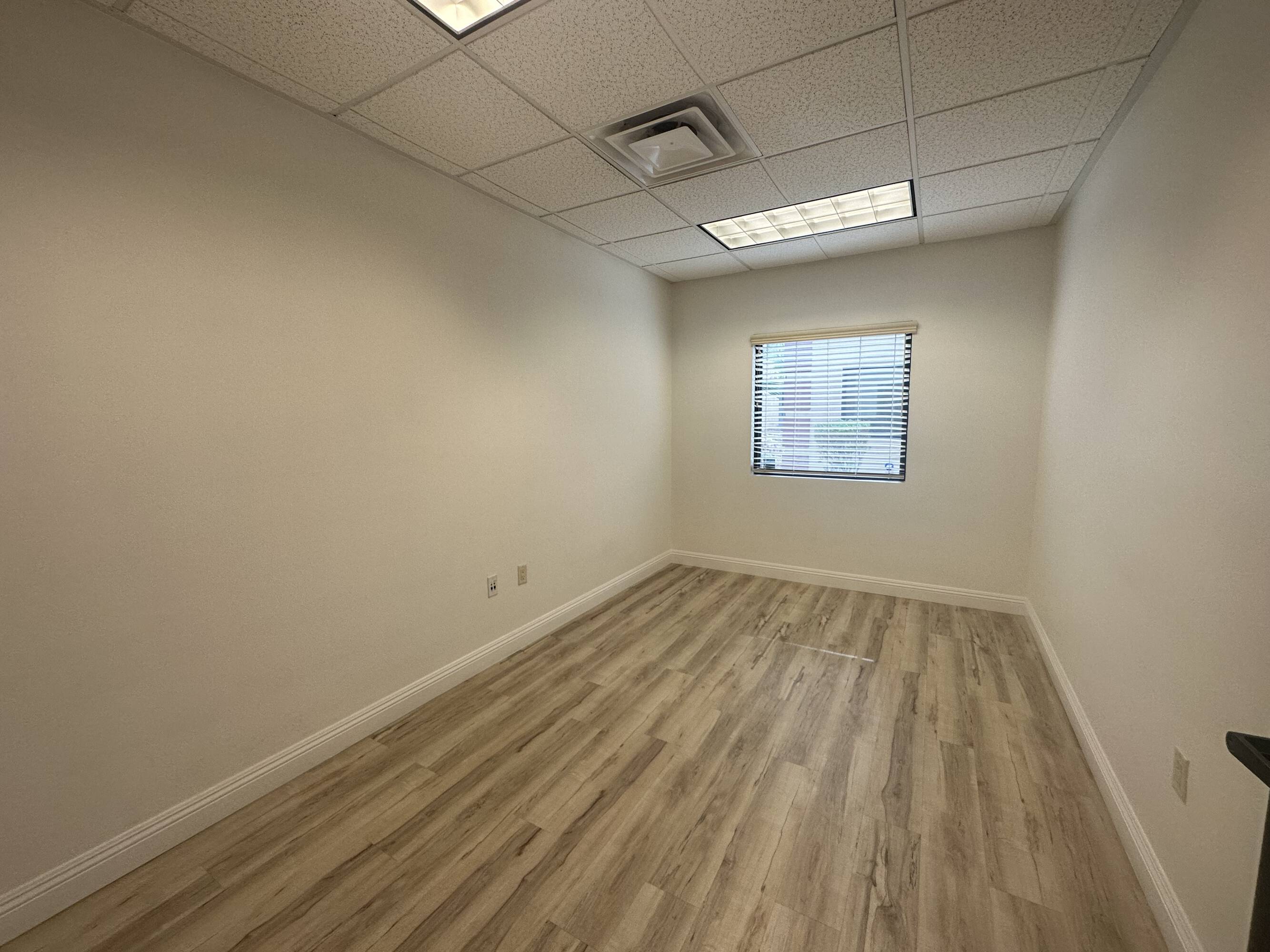 2719 E Russell Rd, Las Vegas, NV 89120 | Crexi.com