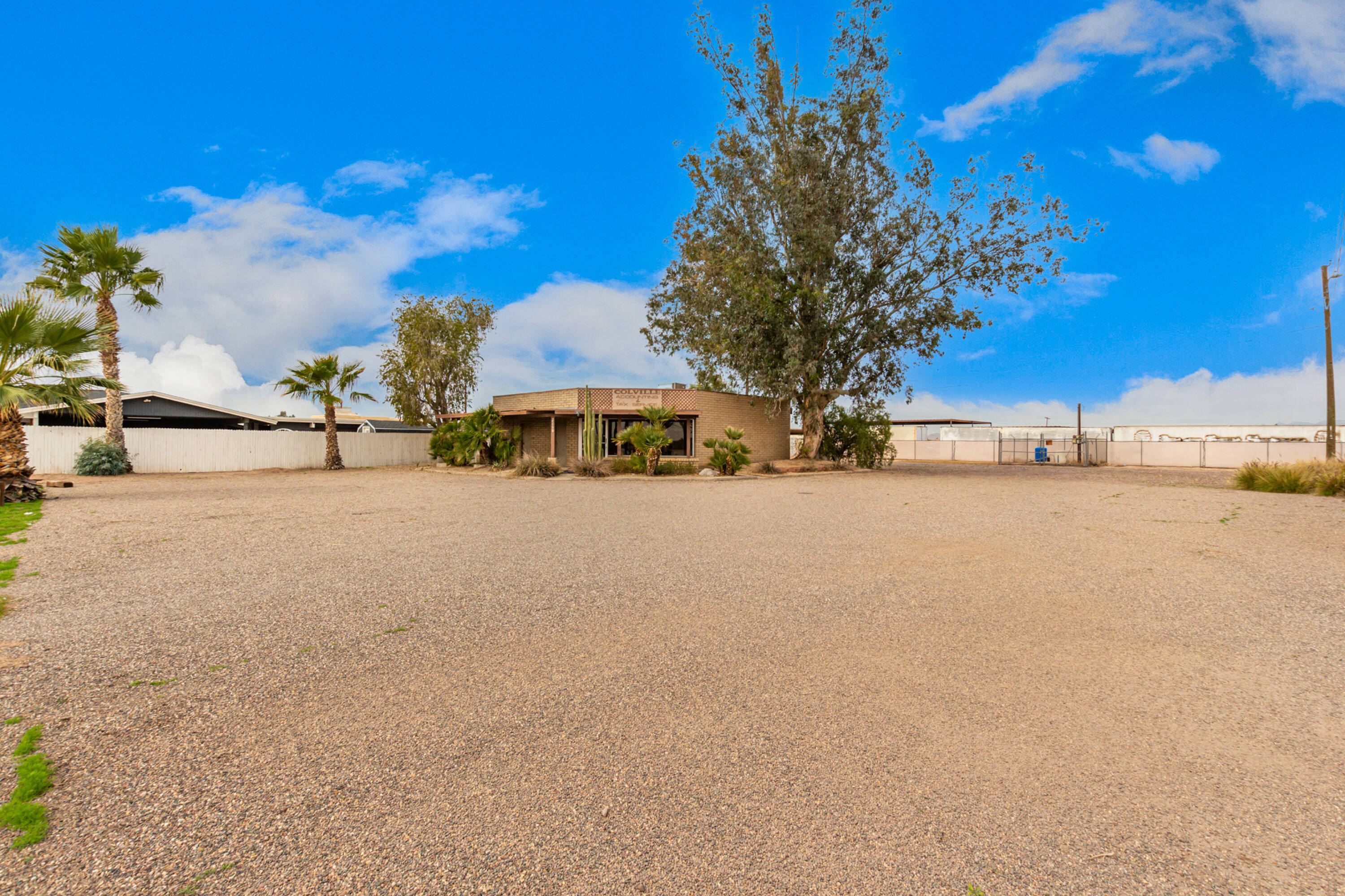 25590 W US HIGHWAY 85 Buckeye AZ 85326-5216 APN: 40032001M | Crexi.com
