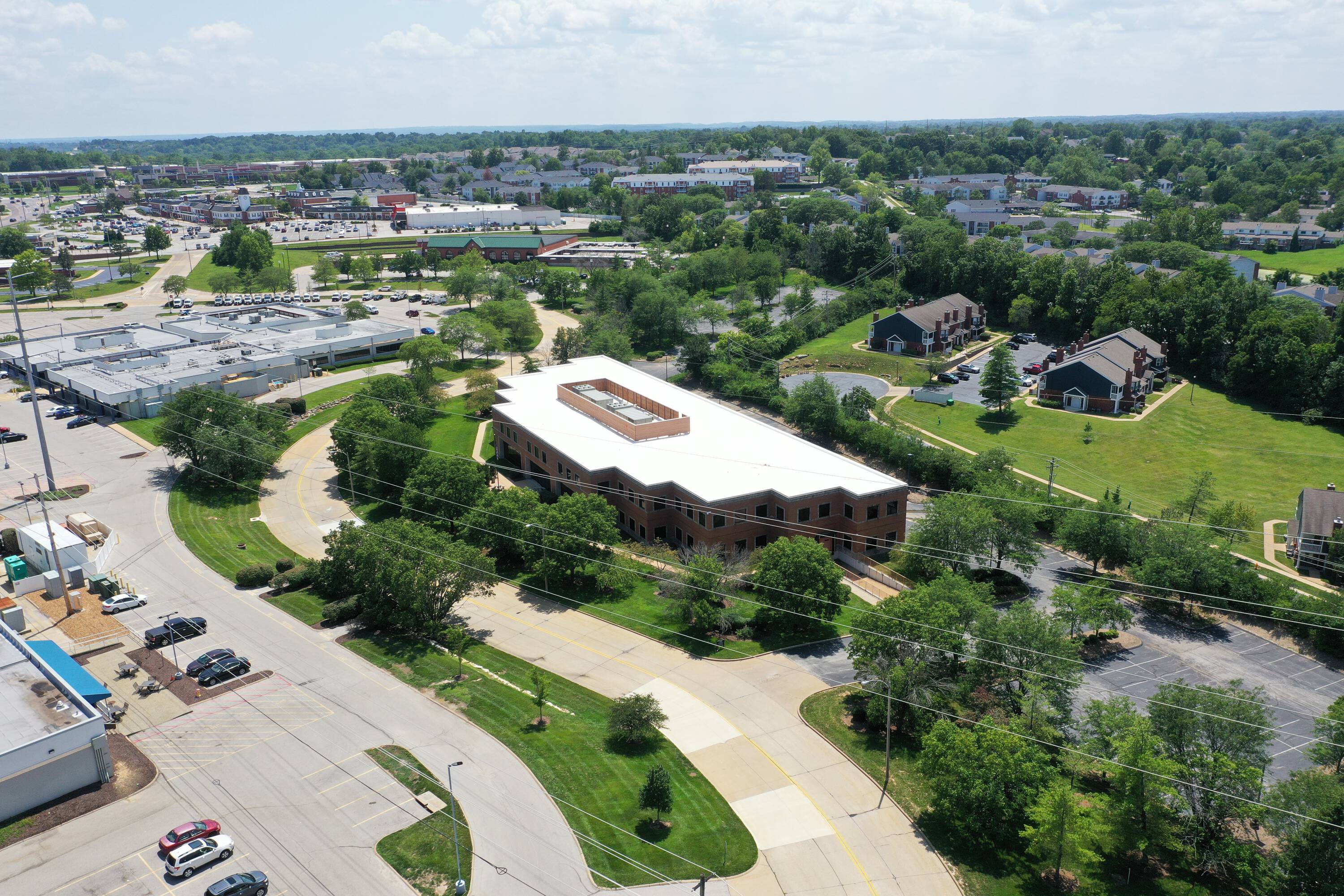 1122 Town & Country Commons Dr, Town and Country, MO 63017 | Crexi.com