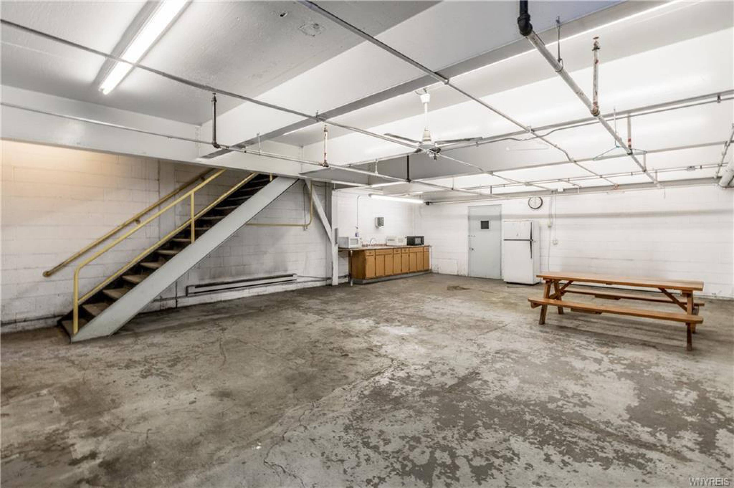 1885 Harlem Rd, Buffalo, NY 14212 | Crexi.com