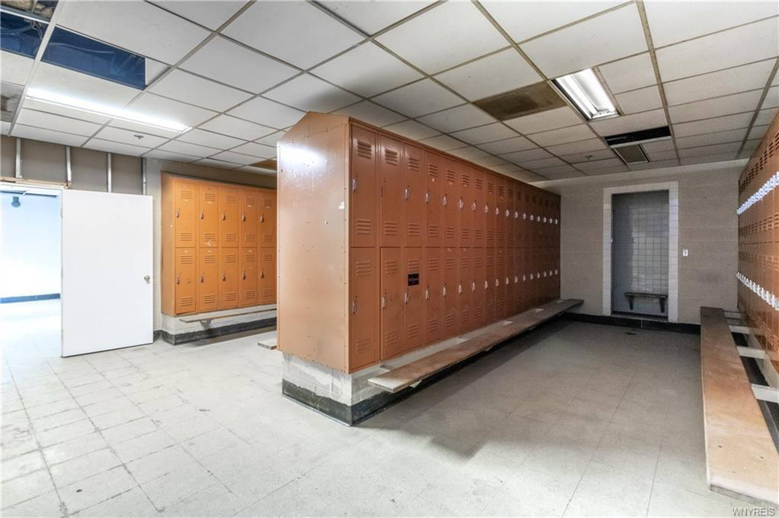 1885 Harlem Rd, Buffalo, NY 14212 | Crexi.com