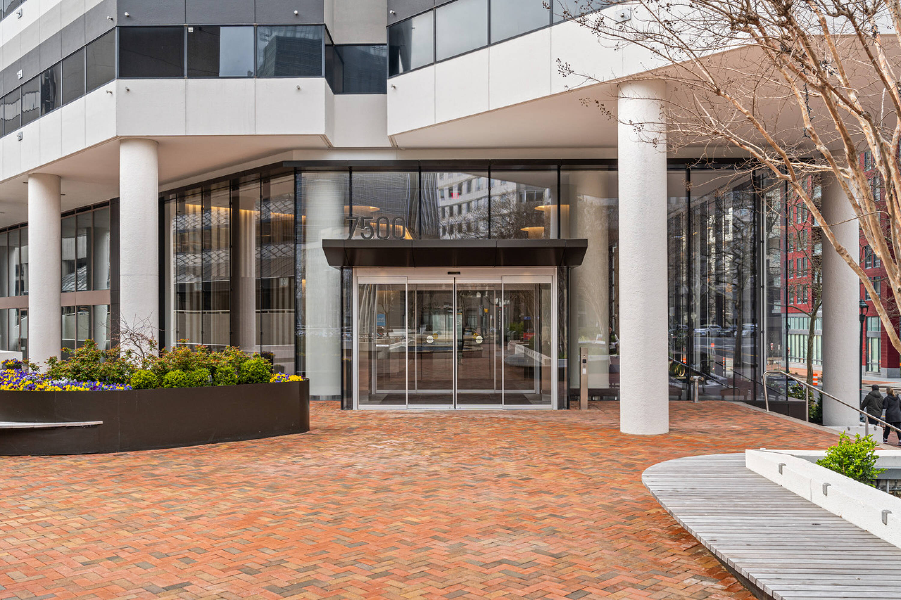 7500 Old Georgetown Rd, Bethesda, MD 20814 | Crexi.com