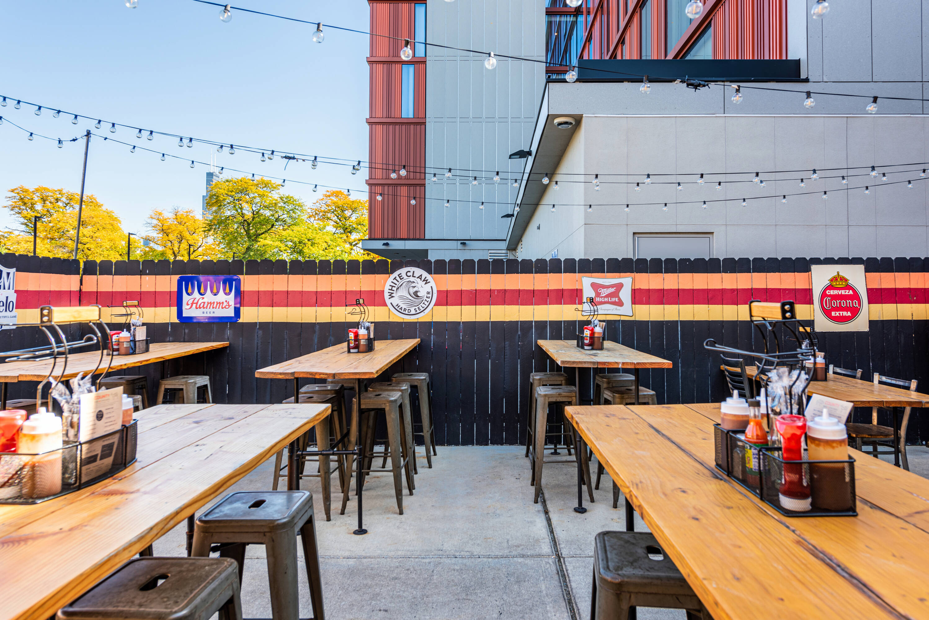 1352 W TAYLOR ST Chicago IL 60607-4754 APN: 17173220120000 | Crexi.com