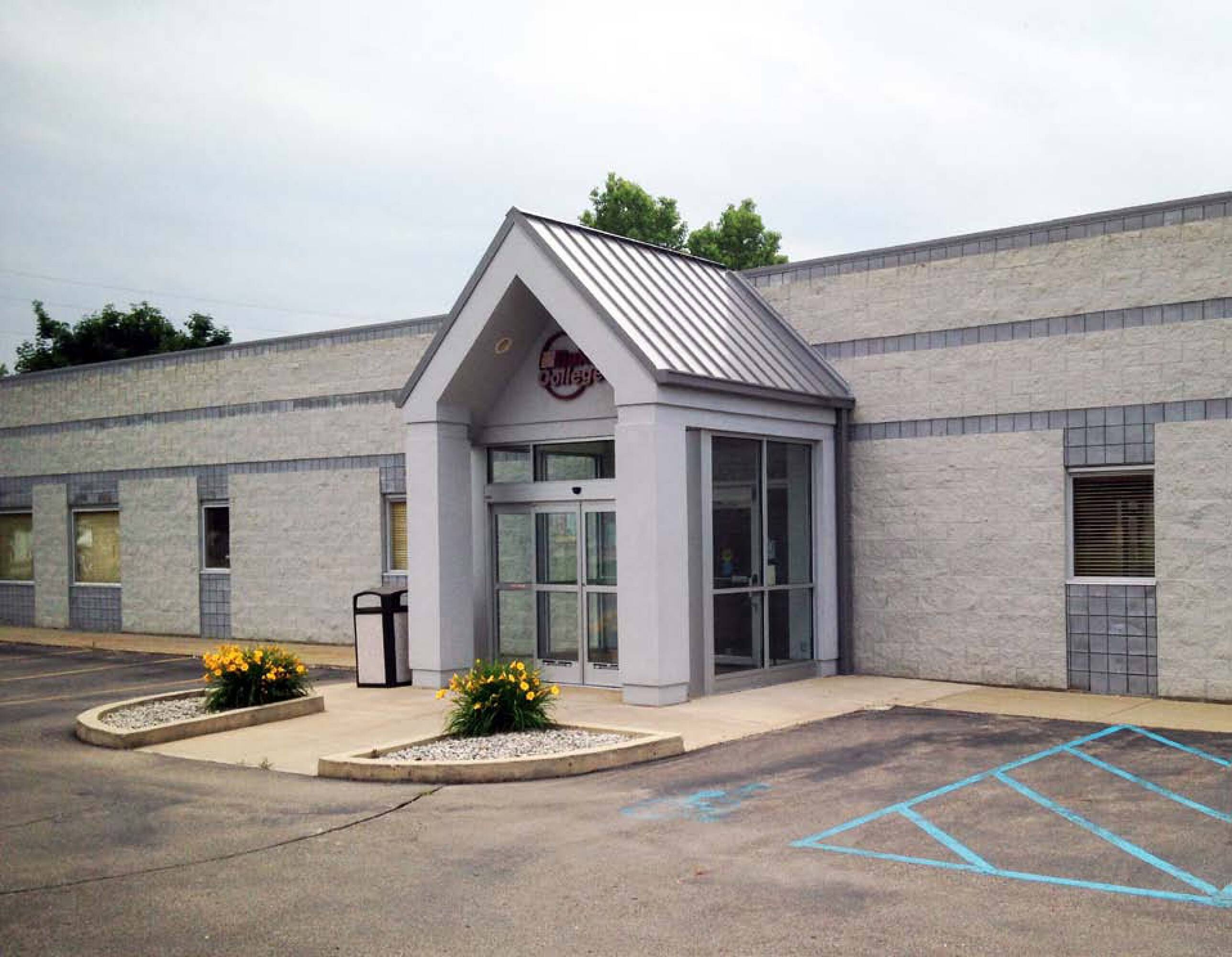 1050 W Bristol Rd, Flint, MI 48507 | Crexi.com