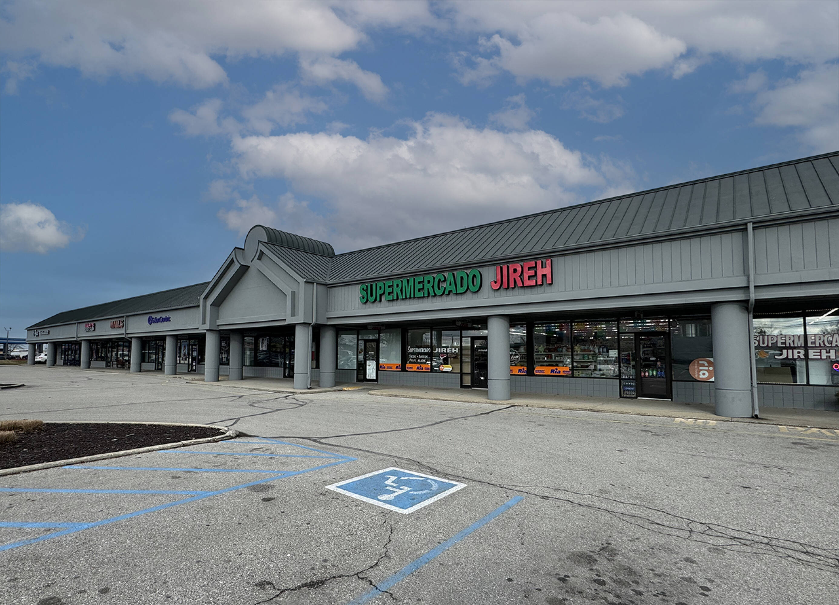 8255 Craig St, Indianapolis, IN 46250 | Crexi.com
