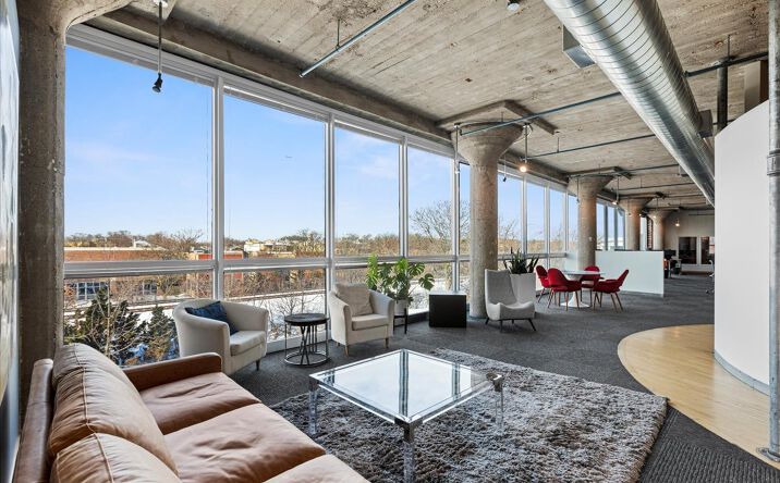 4619 N Ravenswood Ave, Chicago, IL 60640 | Crexi.com