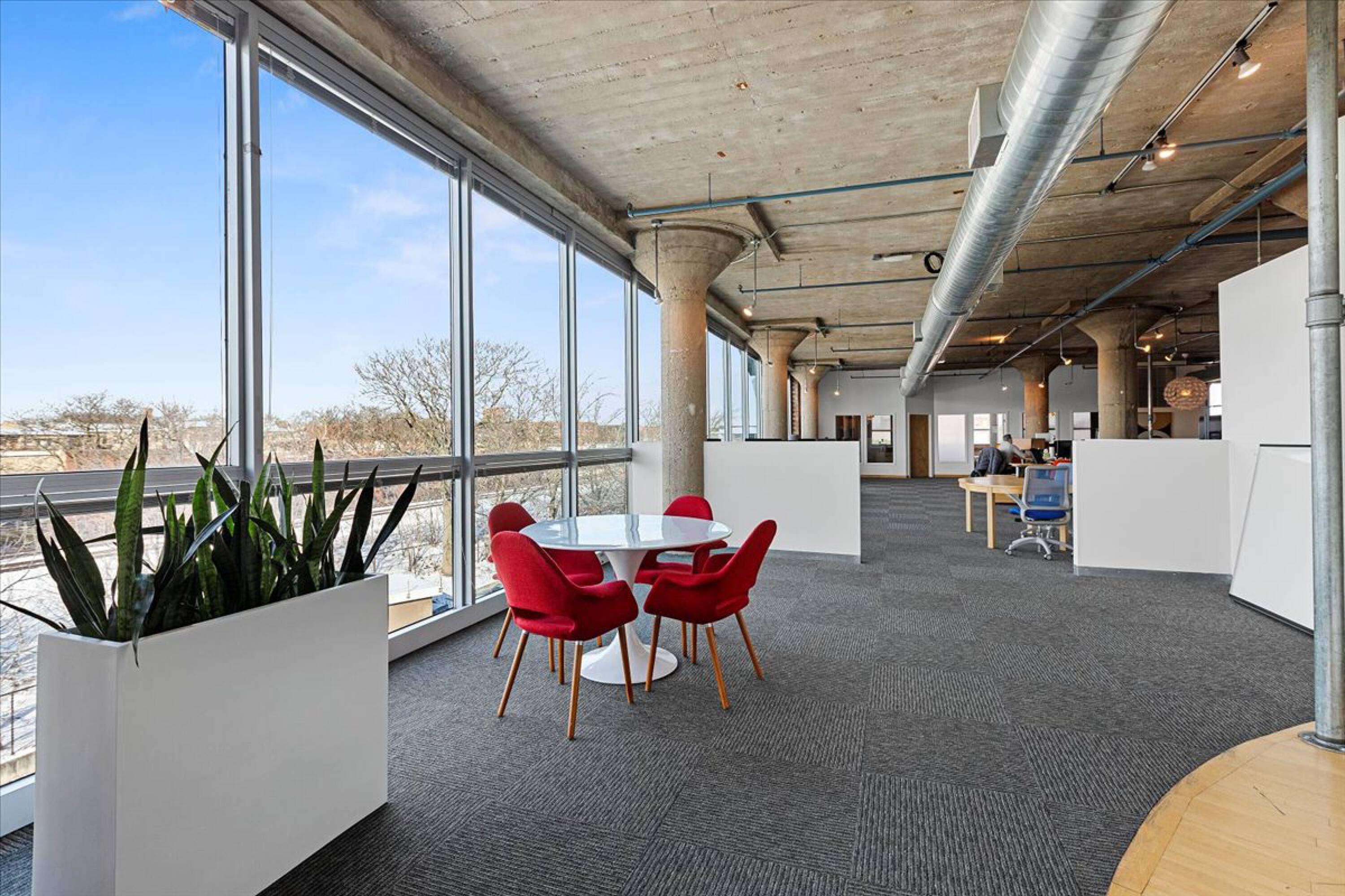 4619 N Ravenswood Ave, Chicago, IL 60640 | Crexi.com