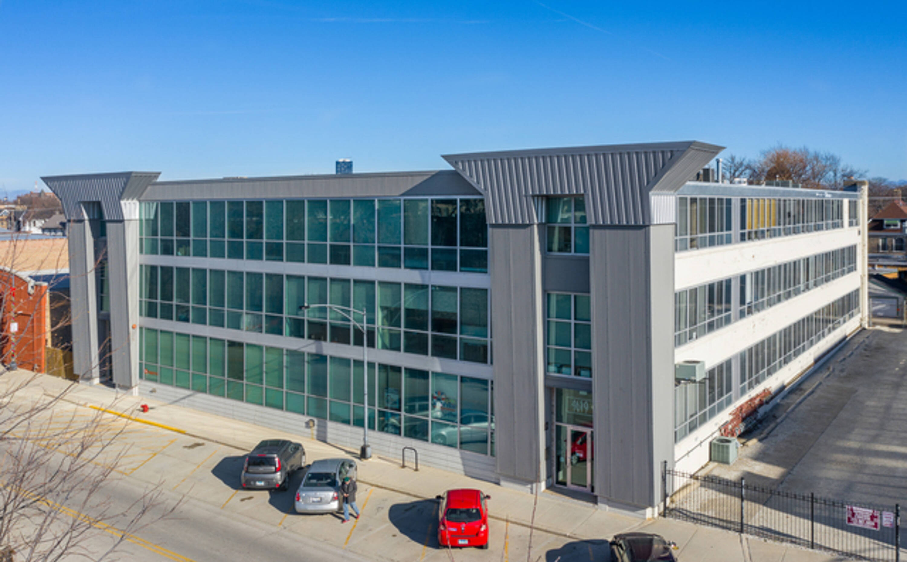 4619 N Ravenswood Ave, Chicago, IL 60640 | Crexi.com