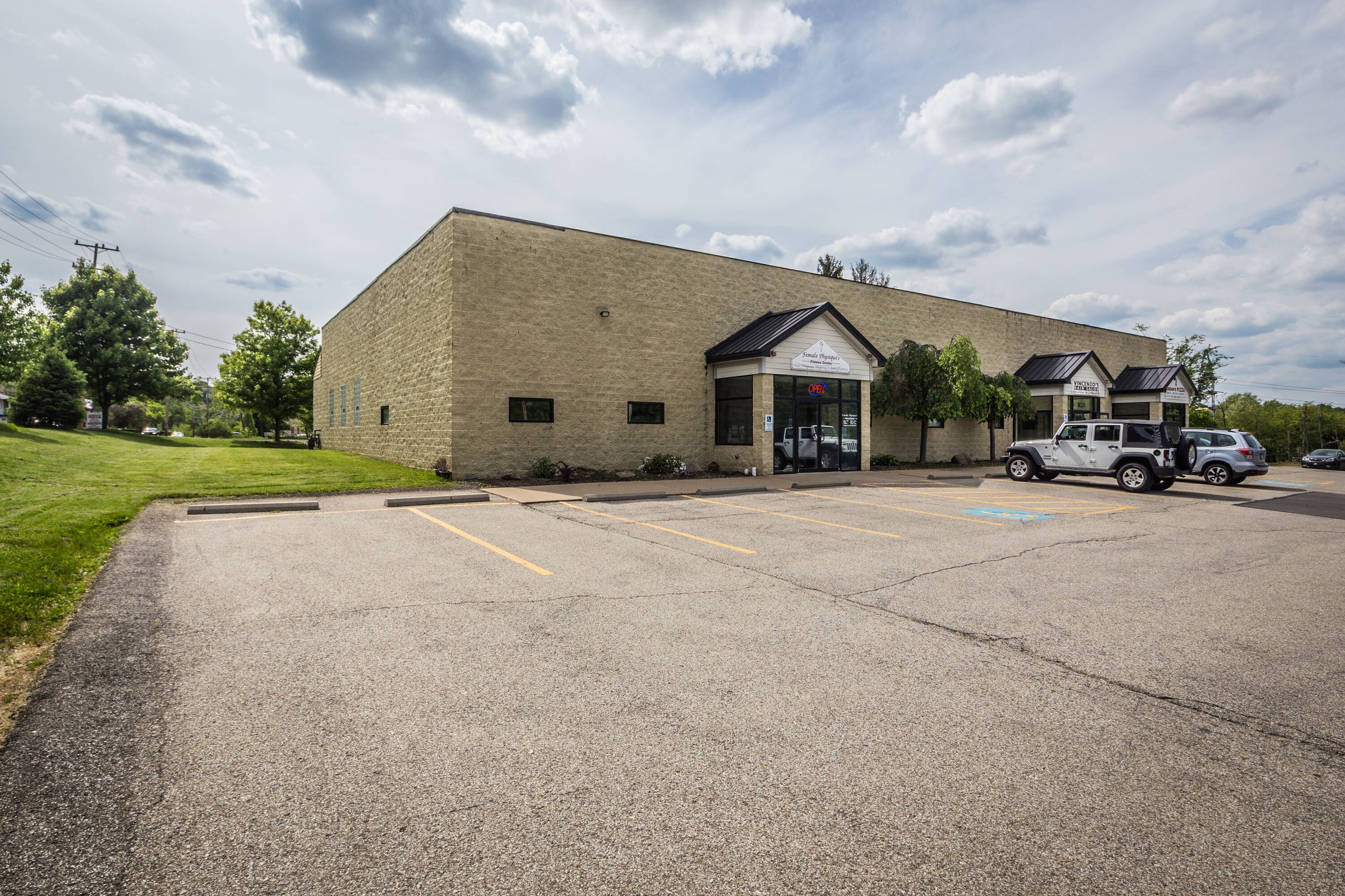 605 THOMPSON RUN RD Pittsburgh PA 15237-3986 APN: 0432C00150000000 ...