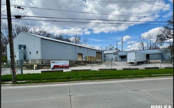 2902 INDIAN Road, Davenport, IA 52802 | Crexi.com