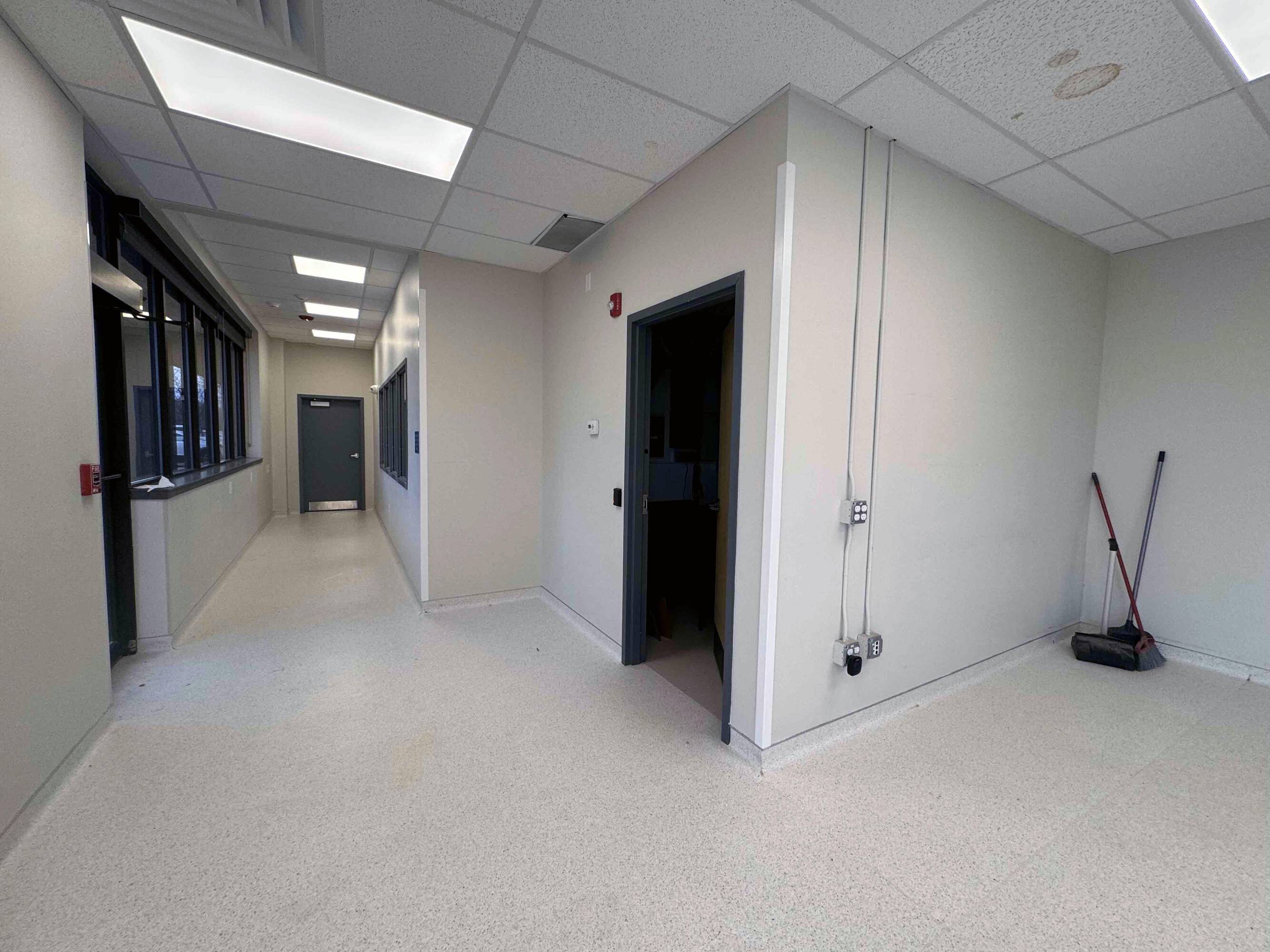 11016 MOCKINGBIRD DR Omaha NE 68137-6317 APN: 2359-0968-10 | Crexi.com