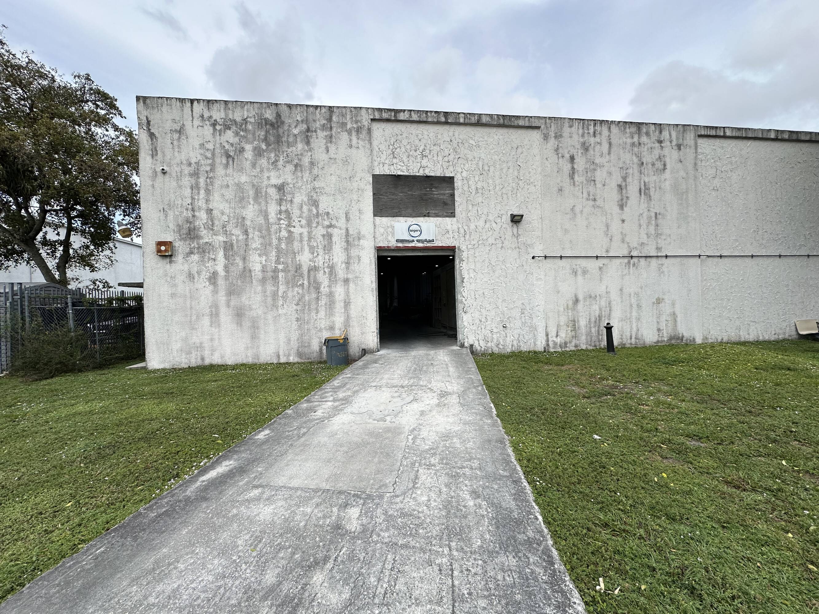 4705 NW 132nd St, Opa-locka, FL 33054 | Crexi.com