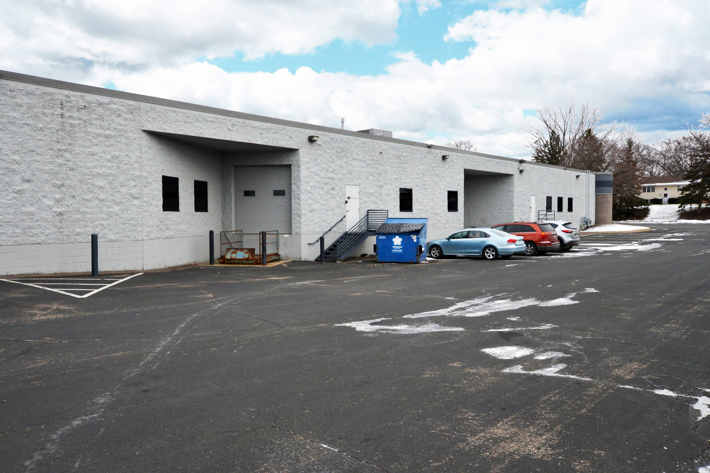 700 5th St S, Hopkins, MN 55343 | Crexi.com