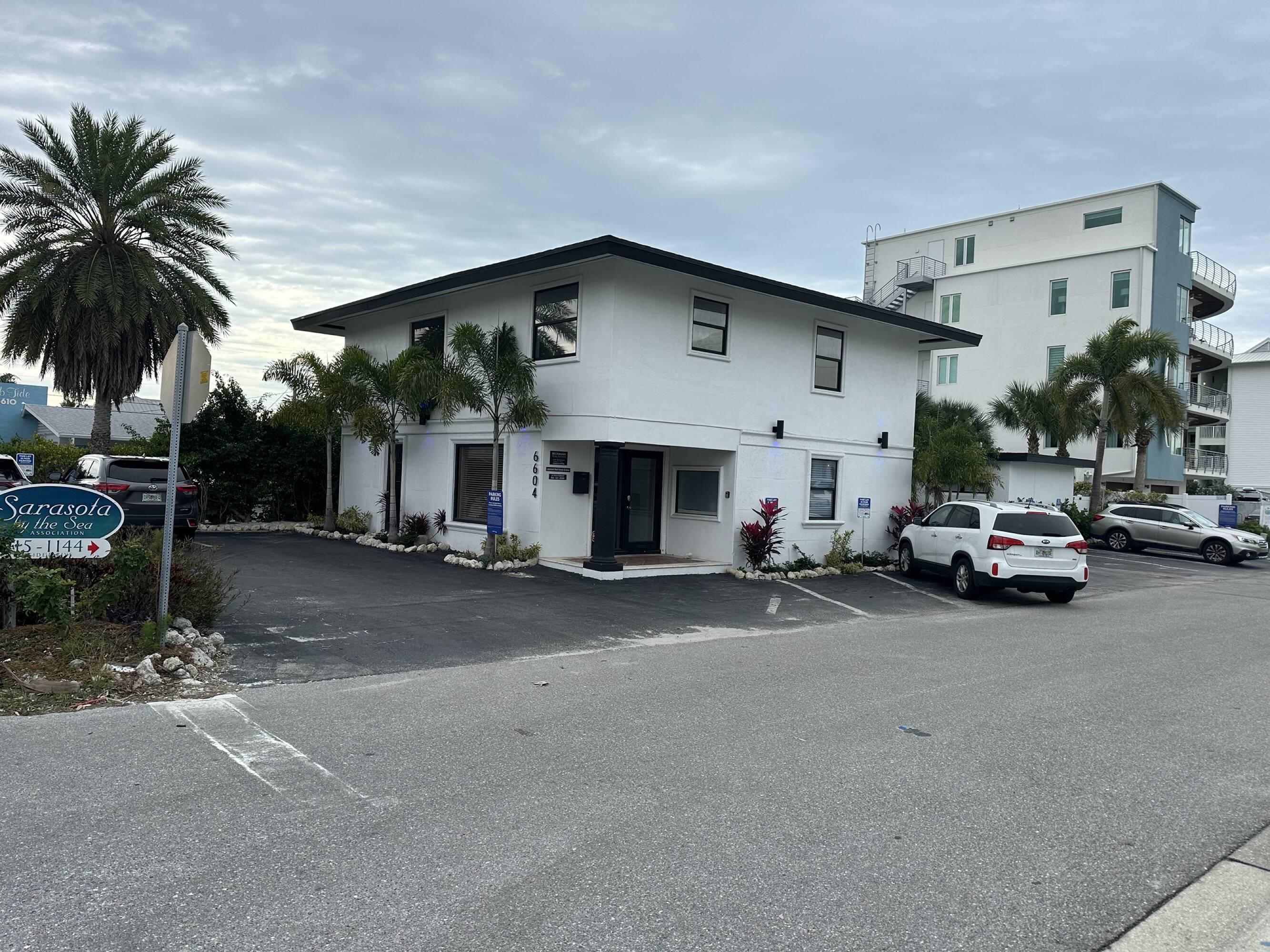 6604 Midnight Pass Rd, Sarasota, FL 34242 | Crexi.com