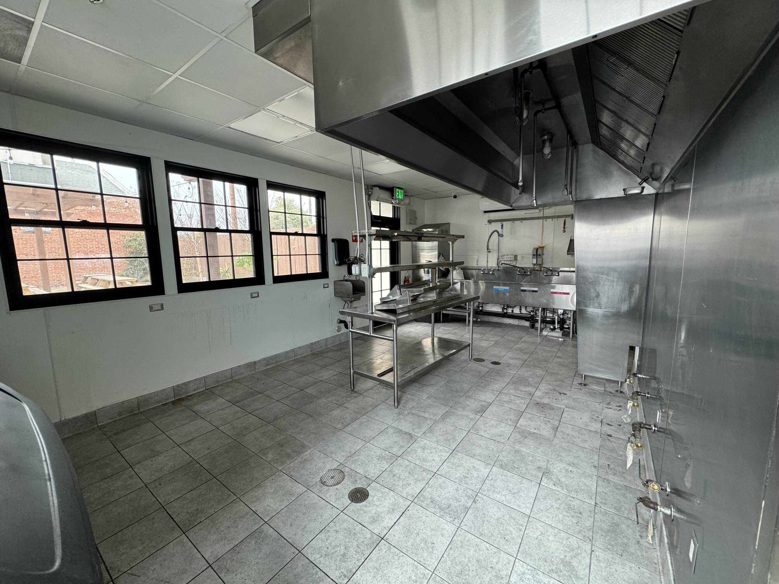418 STATE ST Santa Barbara CA 93101-2305 APN: 037-212-024 | Crexi.com