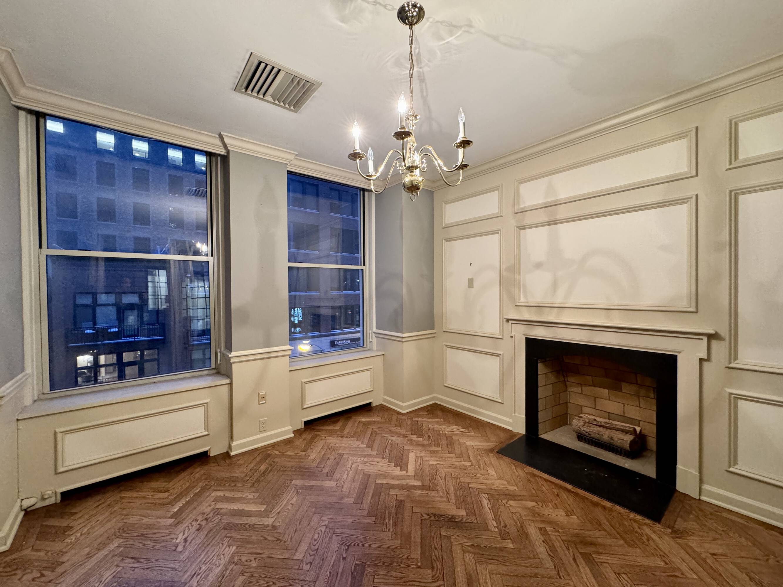 225 E Mason St, Milwaukee, WI 53202 | Crexi.com