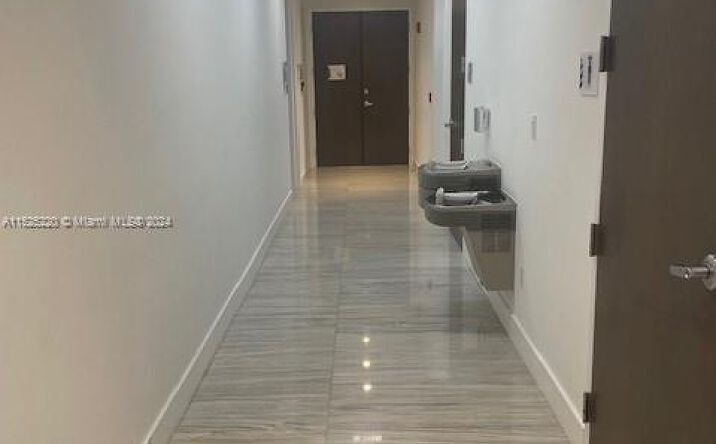 20200 West Dixie Hwy # 1207, Miami, FL 33180 | Crexi.com