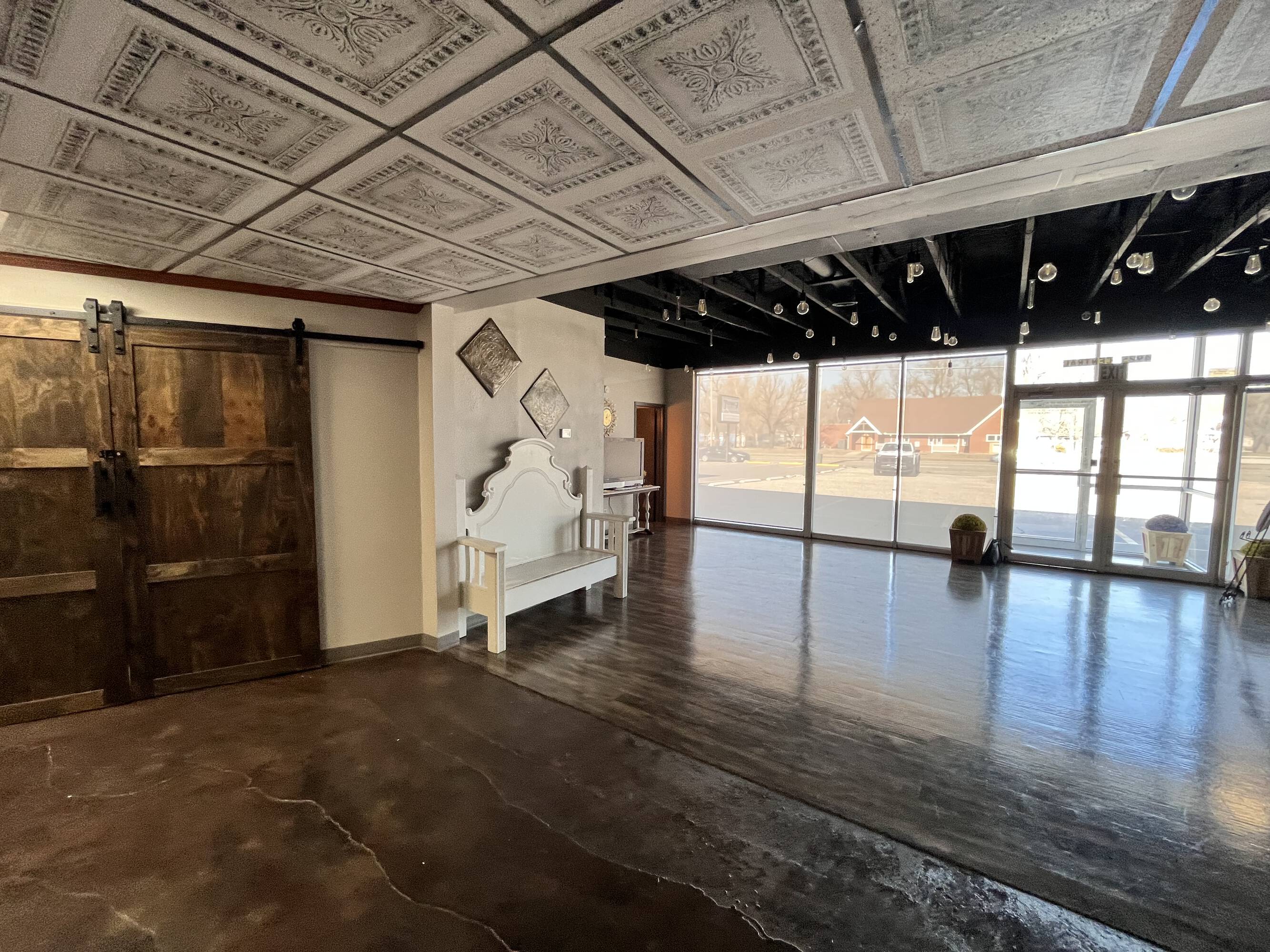 4925 W Central Ave, Wichita, KS 67212 | Crexi.com