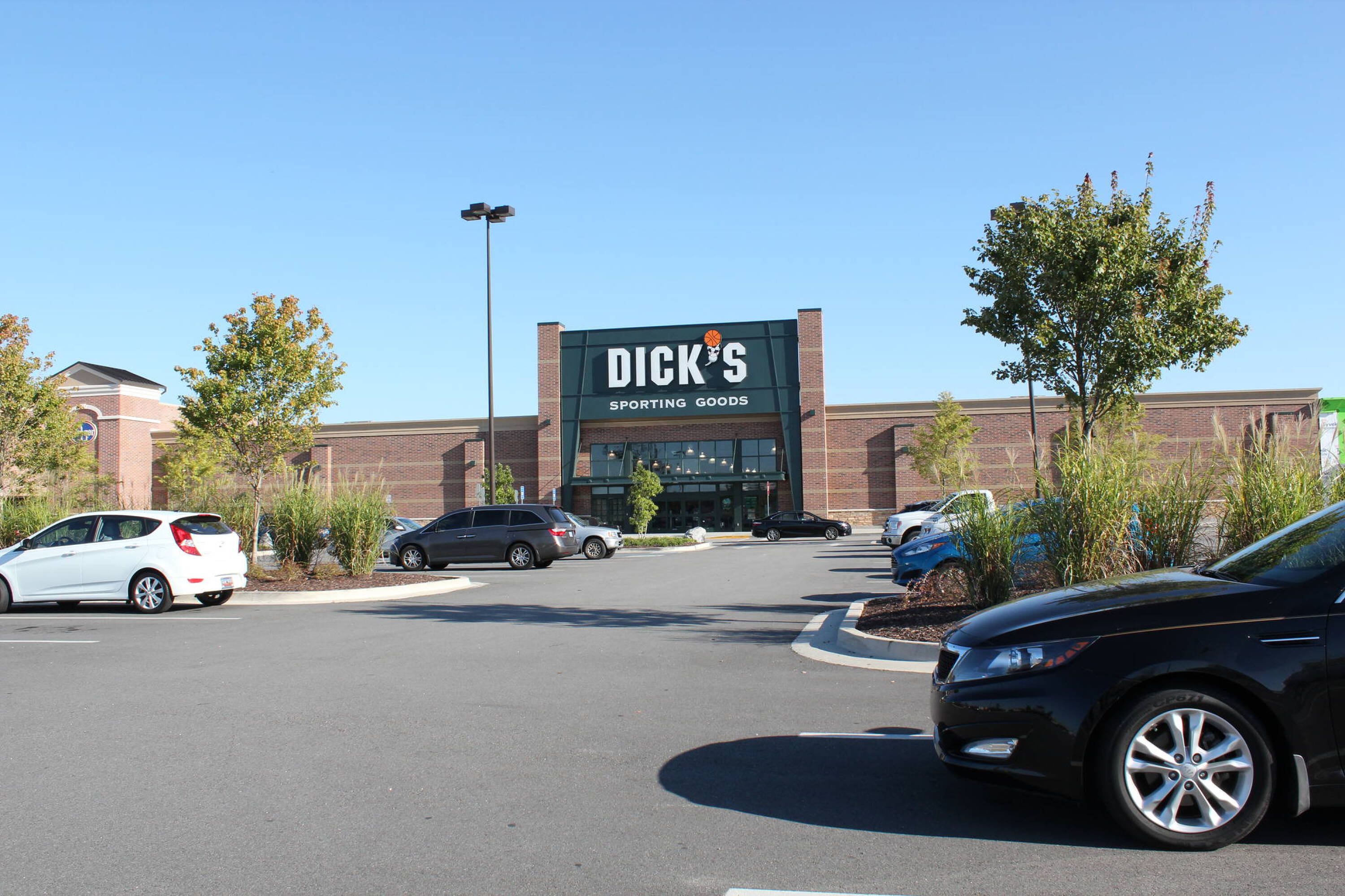 318 Mall Blvd, Savannah, GA 31406 | Crexi.com