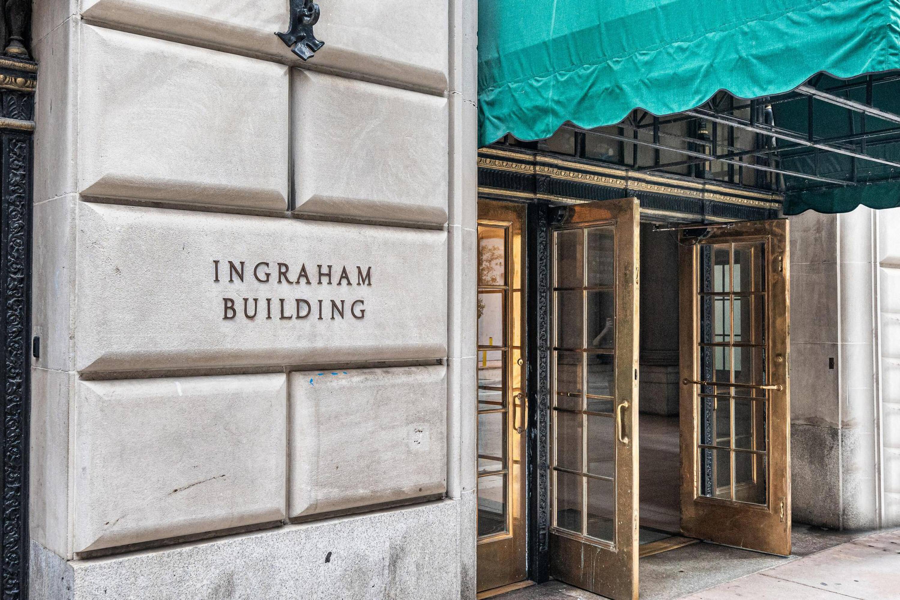 17 SE 2nd Ave, Miami, FL 33131 | Crexi.com