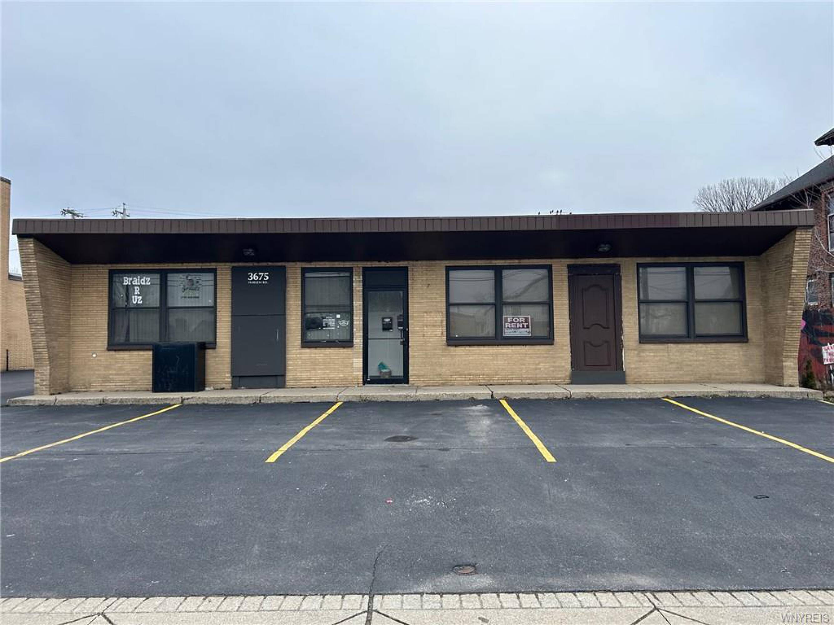 3675 Harlem Rd, Buffalo, NY 14215 | Crexi.com