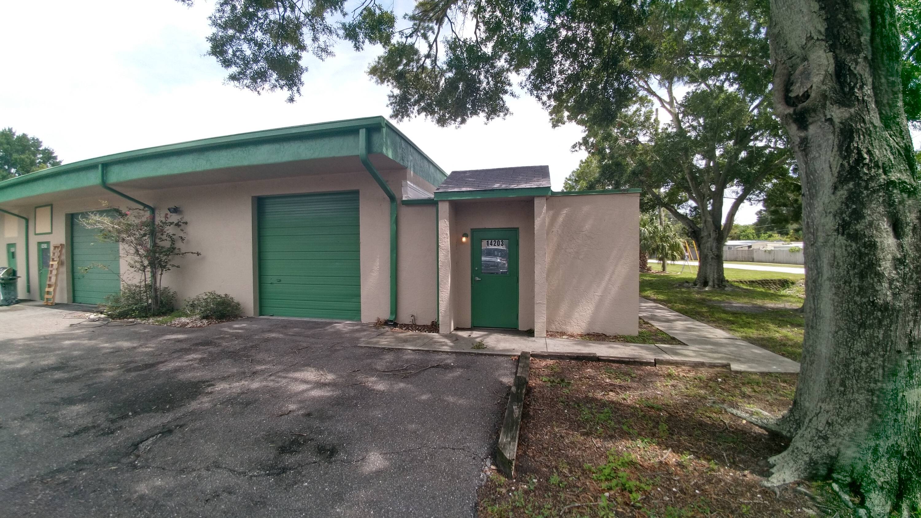 14203 60th St N, Clearwater, FL 33760 | Crexi.com